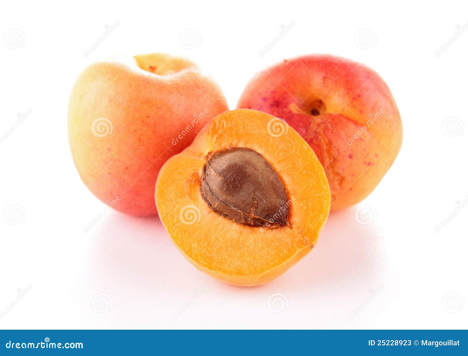 Alperce imagem de stock. Imagem de fundo, suculento, fresco - 25228923