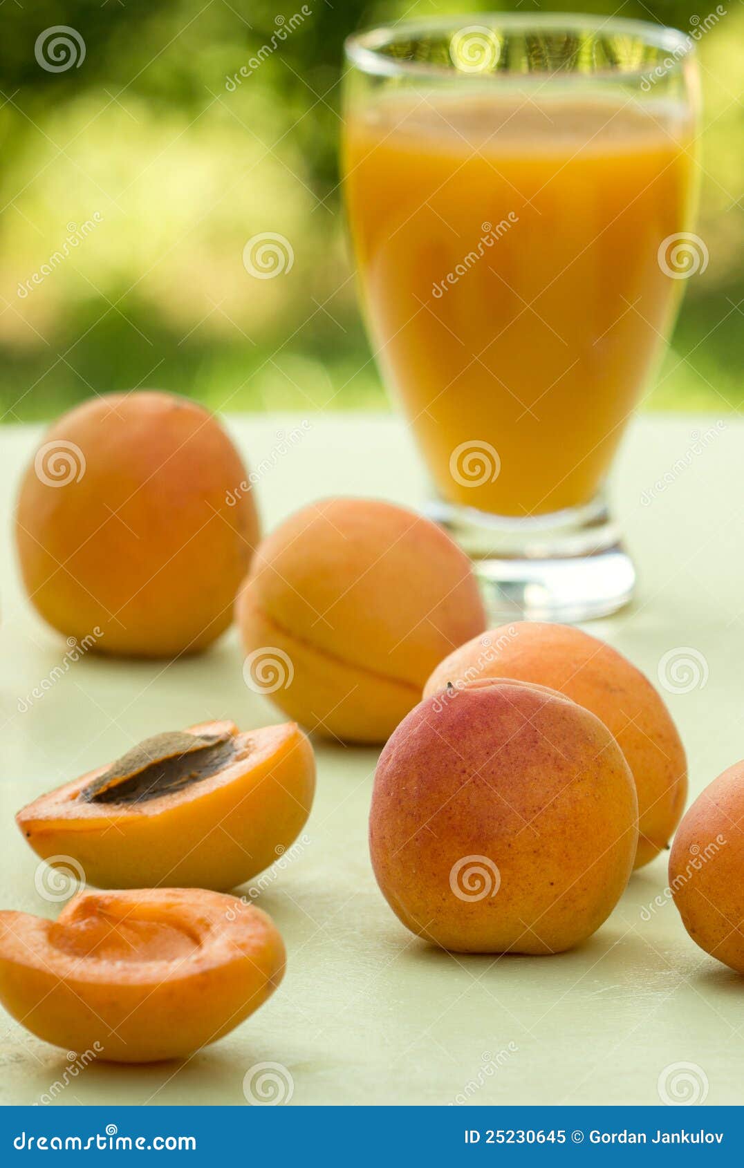 Alperce imagem de stock. Imagem de alaranjado, corte - 25230645