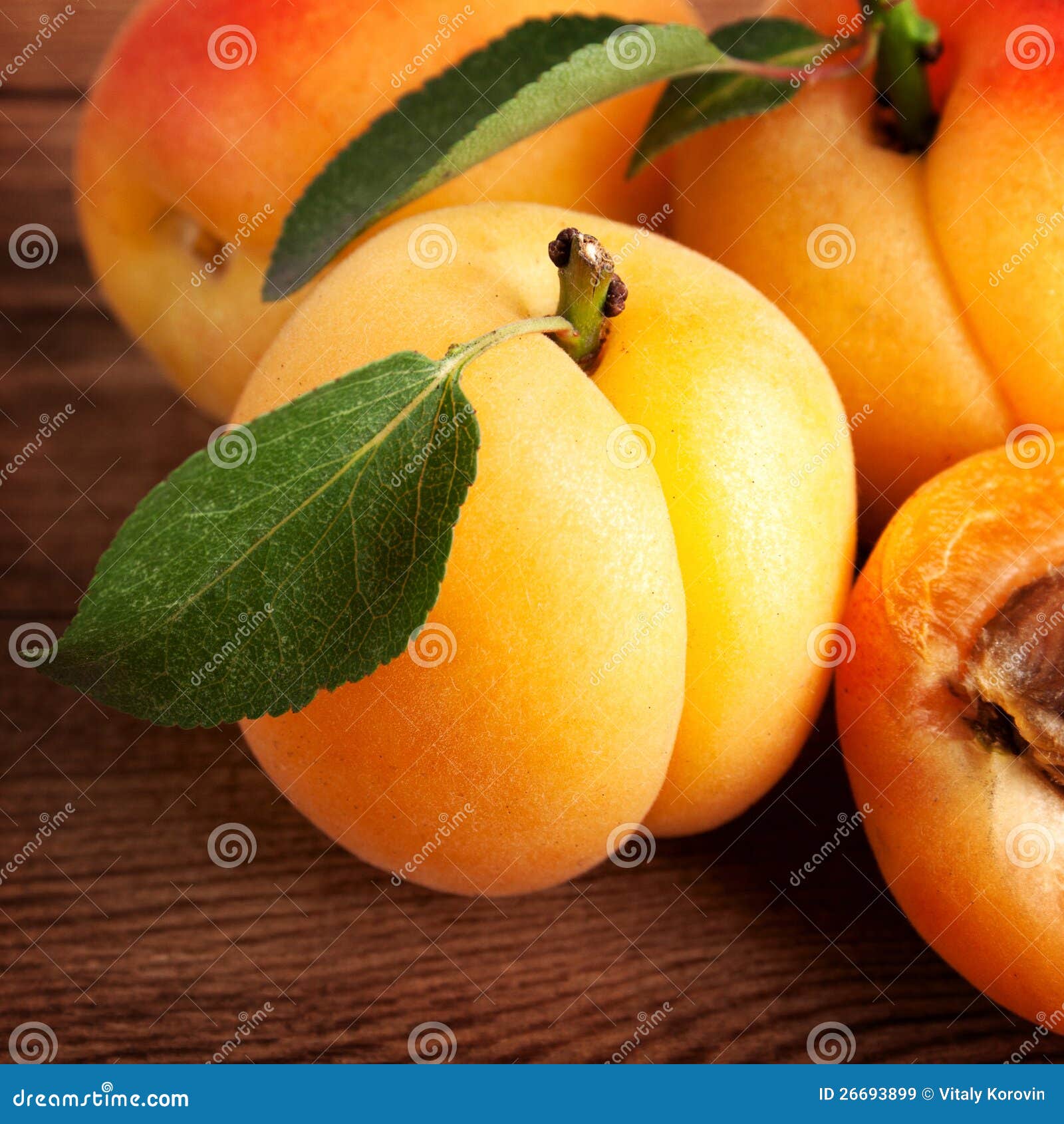 Alperces maduros imagem de stock. Imagem de fundo, alperces - 26693899