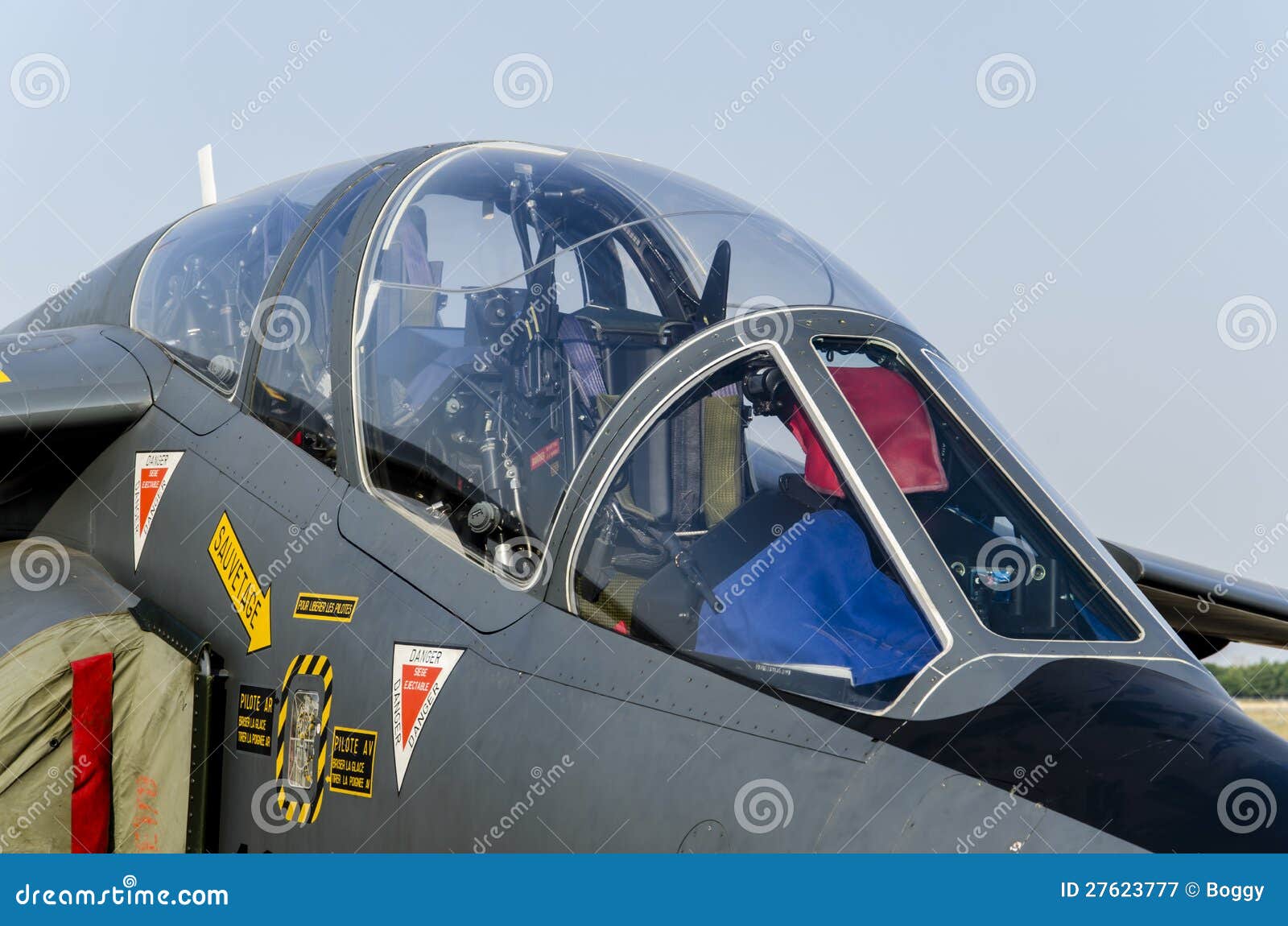 Alpha Jet NG editorial photography. Image of military - 27623777