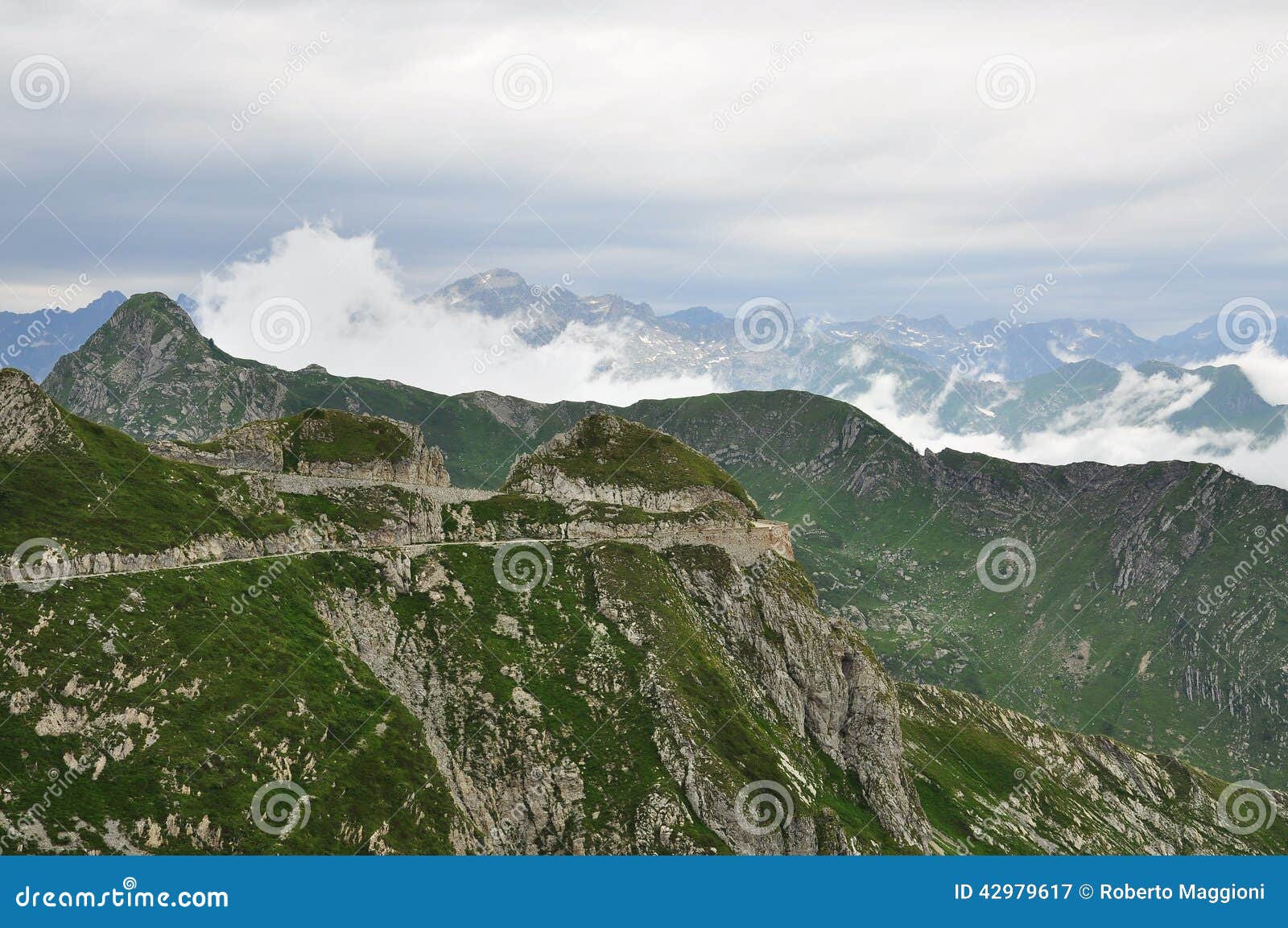 Alpi Marittime, Italia Strada Militare Immagine Stock - Immagine di ...