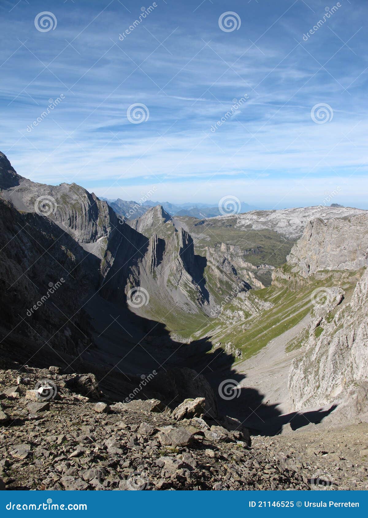 Alpine folds stock image. Image of rock, folds, mountain - 21146525