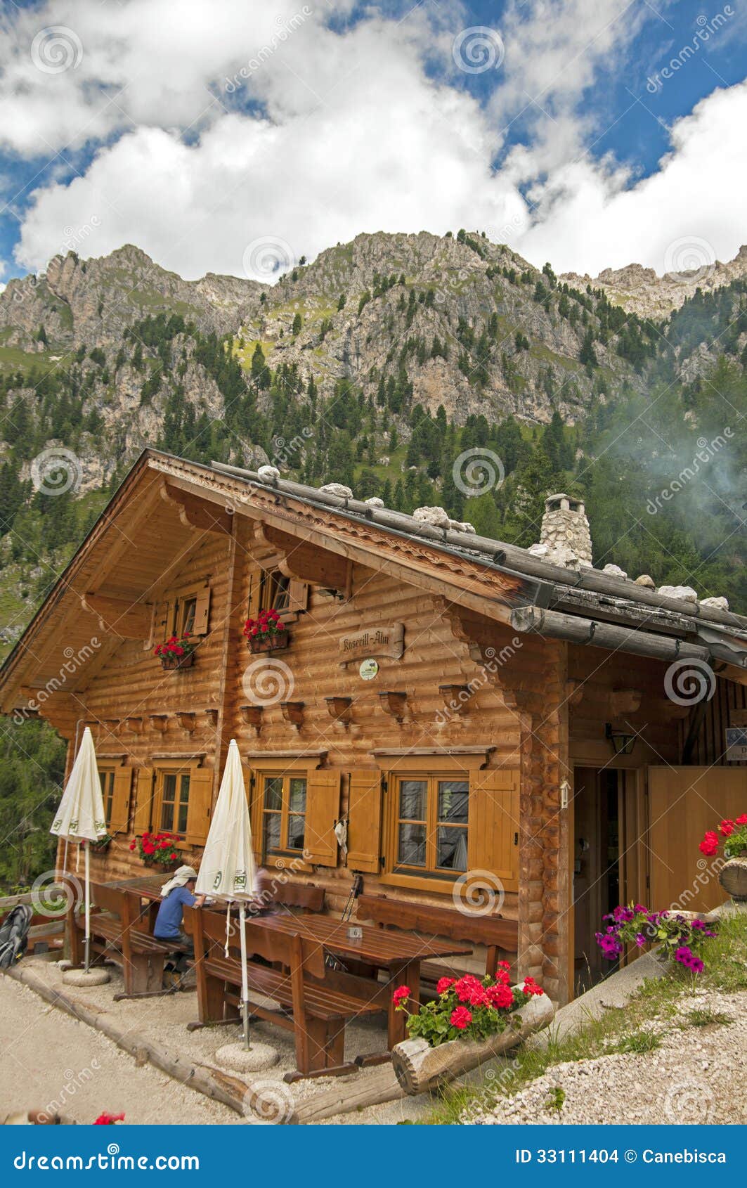 Alpine house editorial stock image. Image of tyrol, church - 33111404