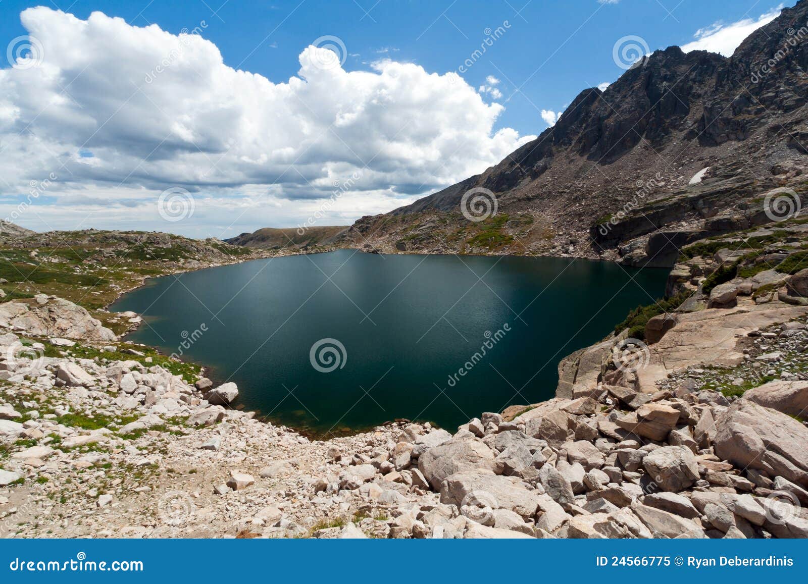 Alpine Lake in the Colorado Rocky Mountains Stock Image - Image of ...