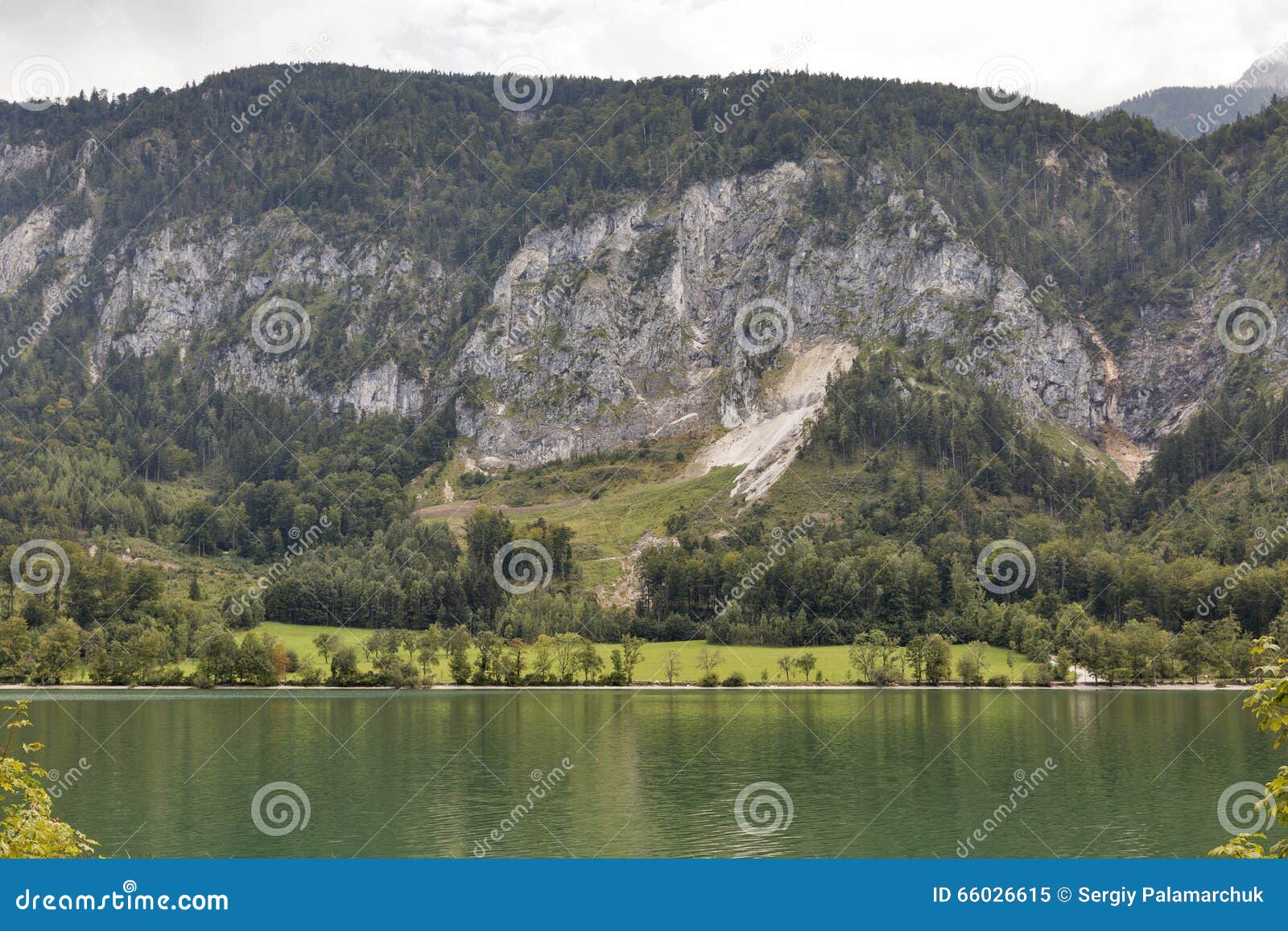 Alpine Lake Mondsee, Austria Stock Image - Image of alpine, holidays ...
