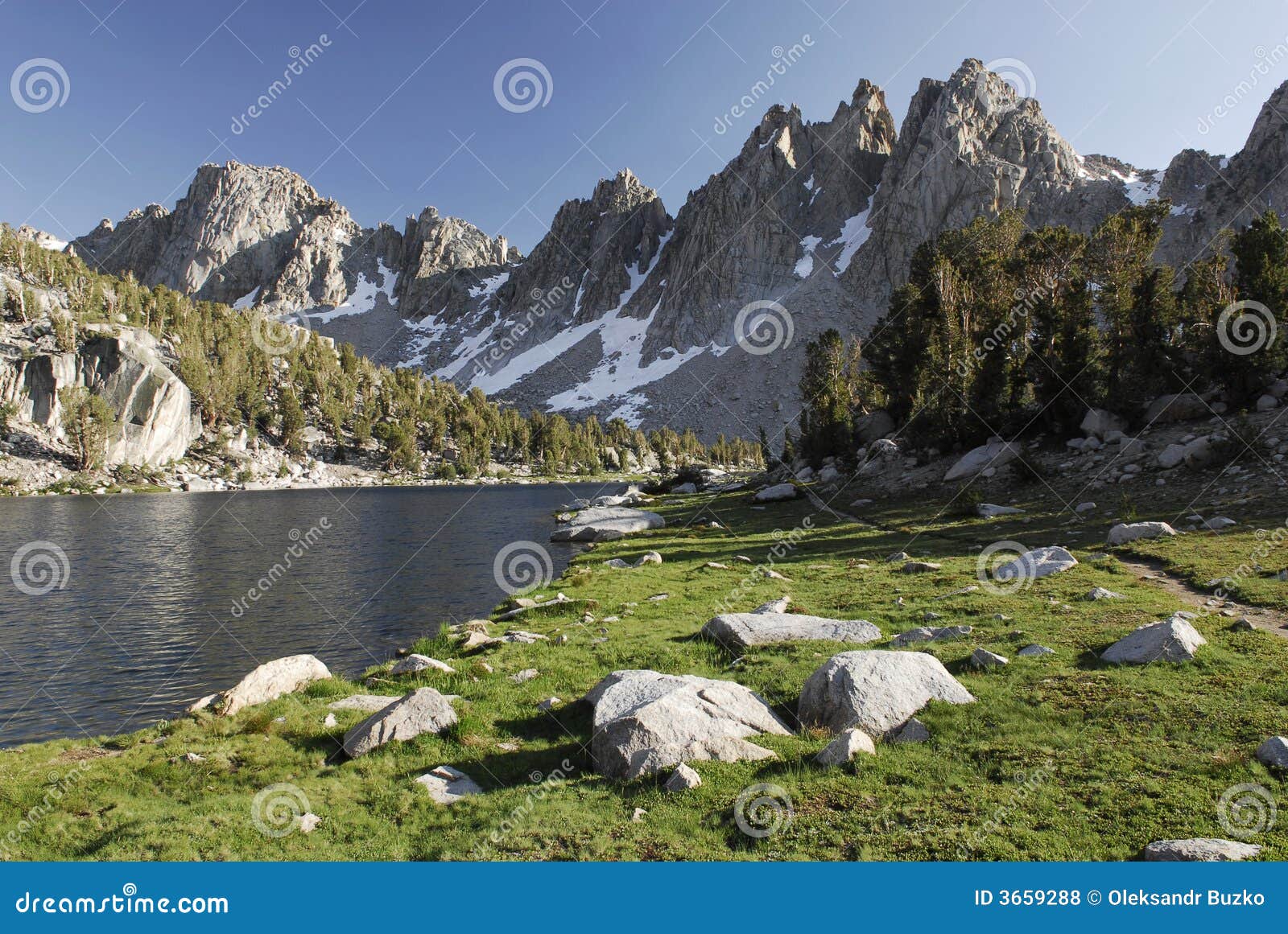 Alpine Lake in Sierra Nevada Stock Photo - Image of nevada, smooth: 3659288