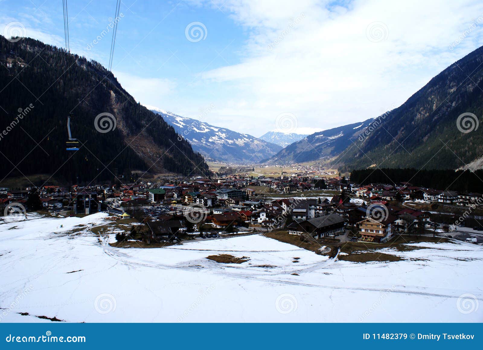Alpine valley stock image. Image of cabin, beautiful - 11482379
