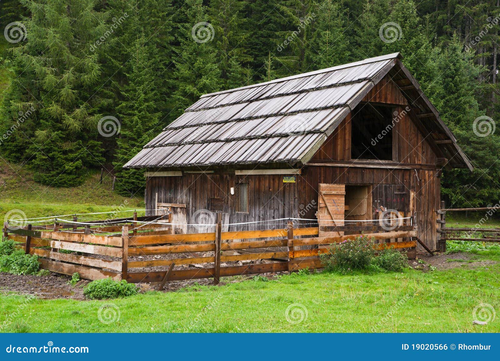 Alpine wooden hut stock photo. Image of greenery, carinthia - 19020566