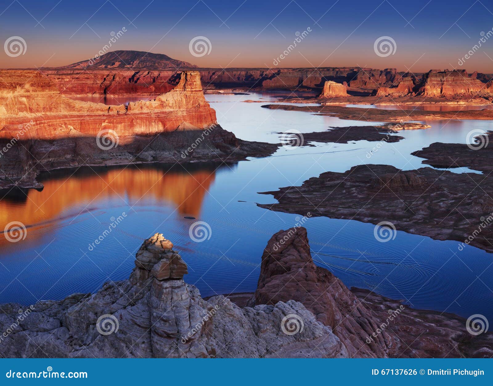 Alstrom Point, Lake Powell, USA Stock Photo - Image of colorado ...