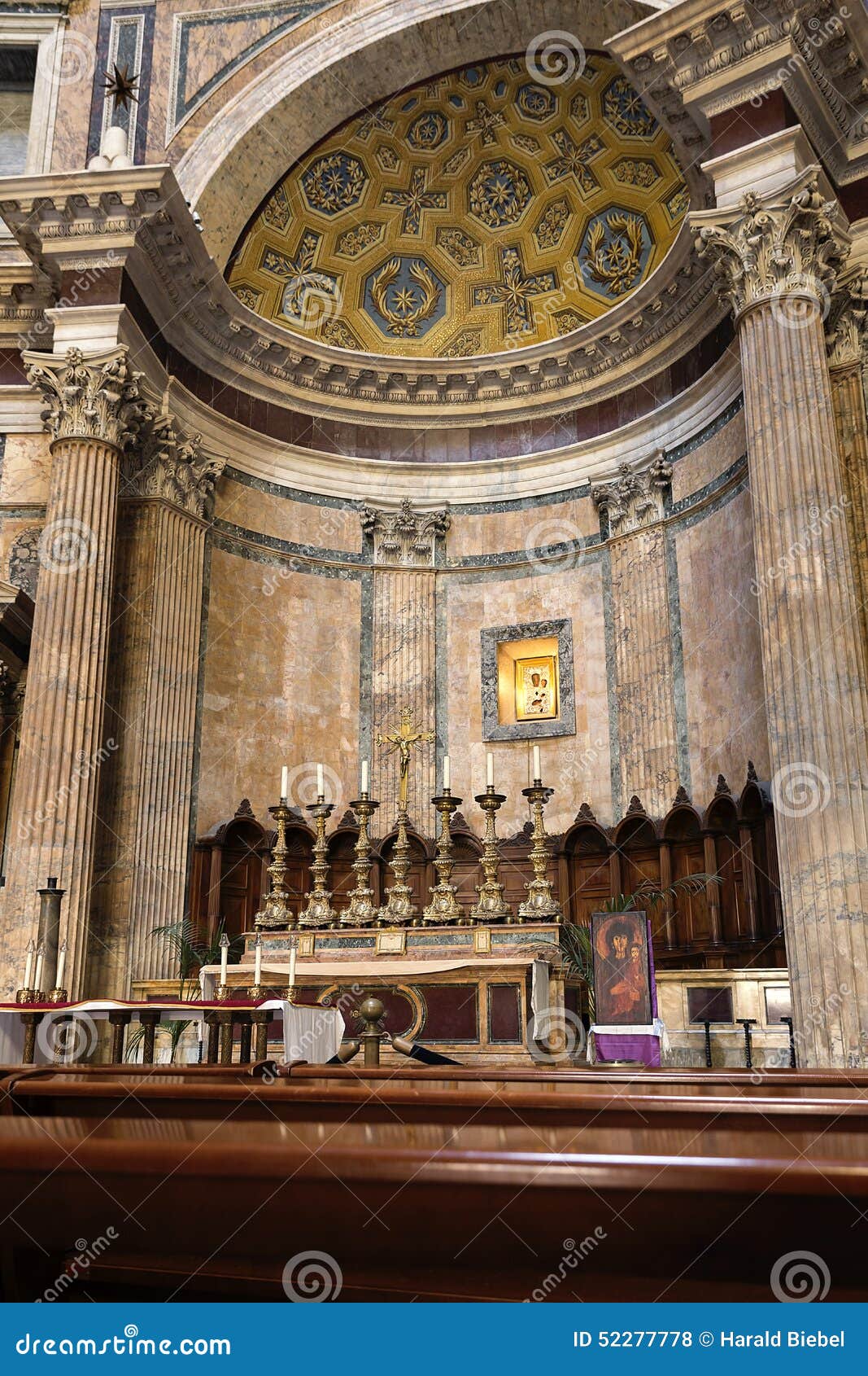 Altar Inside the Pantheon Building in Rome, Italy Editorial Stock Photo ...