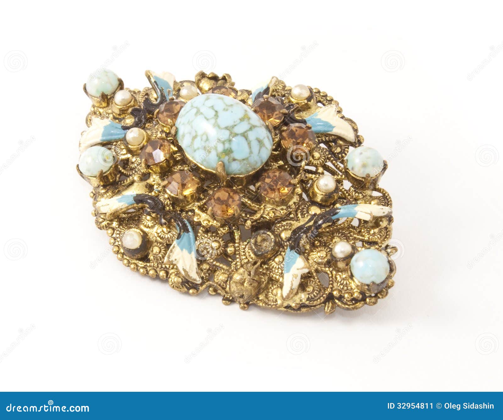 Alte antike Brosche stockbild. Bild von luxus, oval, cabochon - 32954811