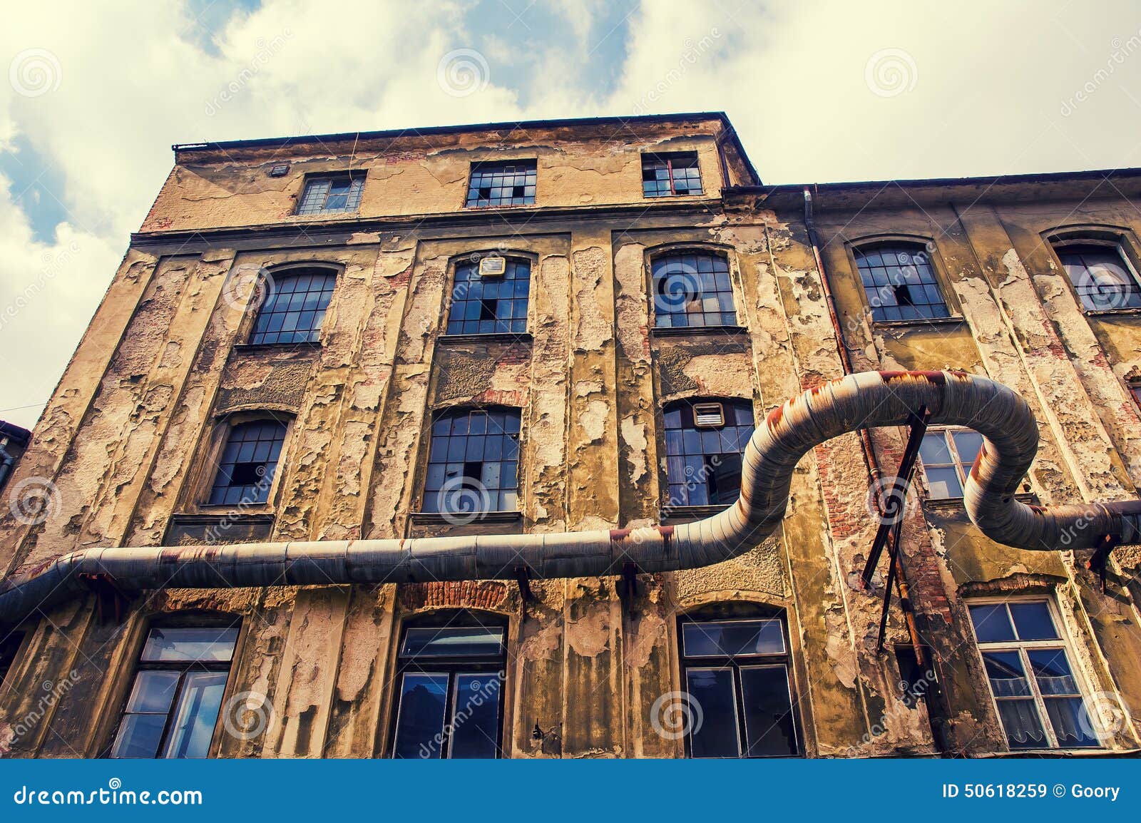 Alte Fabrik stockbild. Bild von filter, leer, film, industrie - 50618259