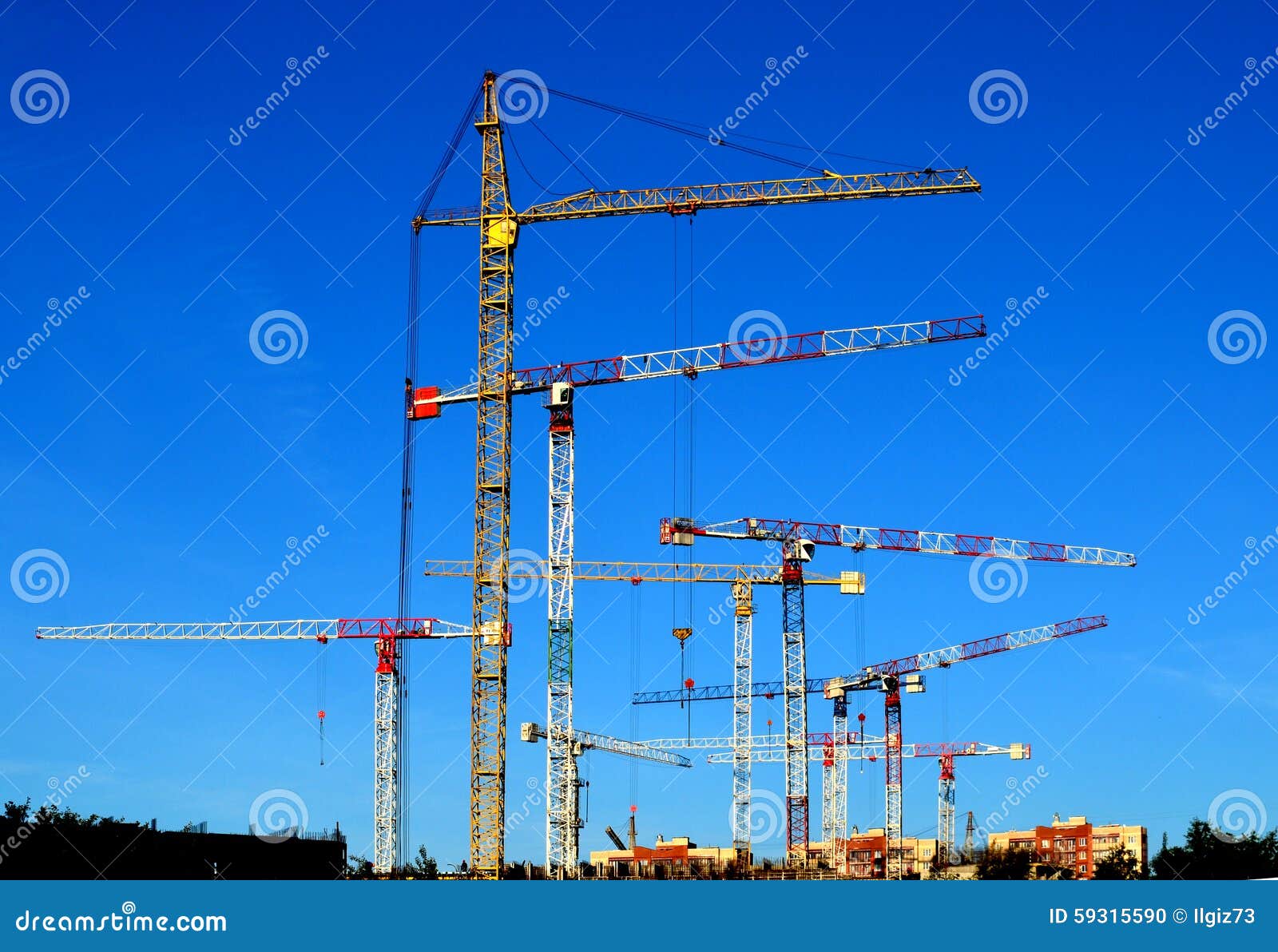 Alte gru per costruzione fotografia stock. Immagine di materiale - 59315590