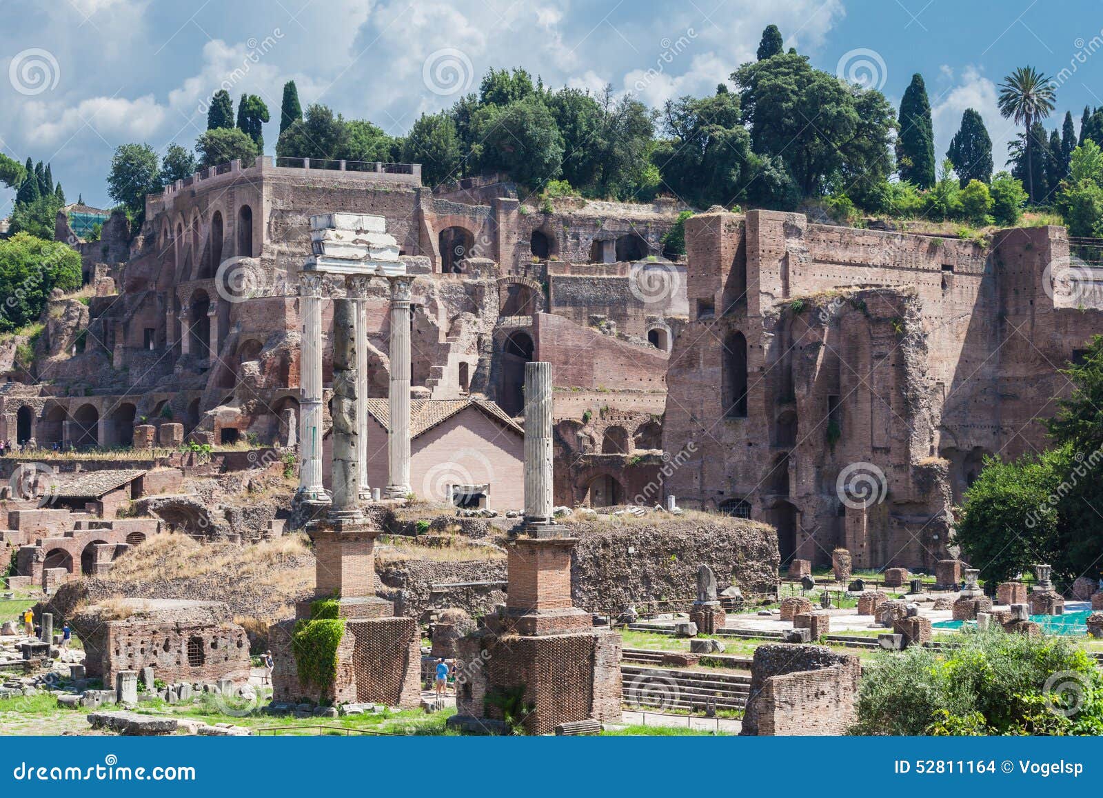 Alte Rom-Ruinen stockfoto. Bild von grenzstein, italien - 52811164