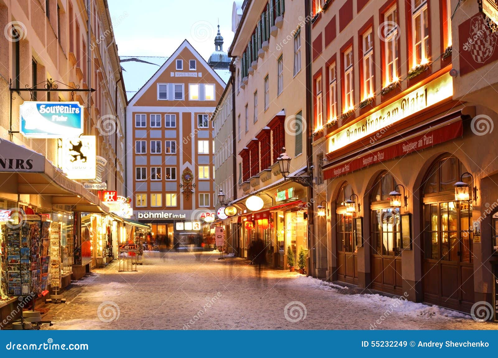 Alte Stadt in München redaktionelles stockbild. Bild von haus - 55232249