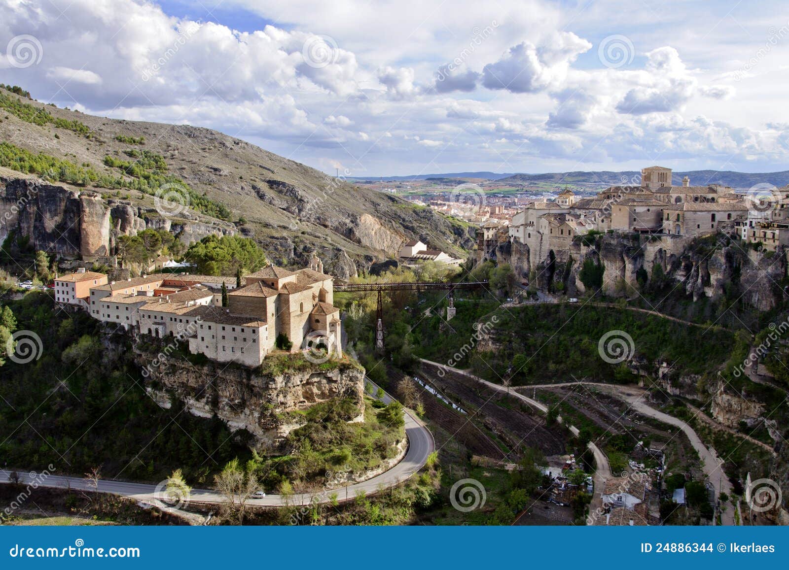 Alte Stadt Von Cuenca, Spanien Stockfoto - Bild von stadt, berg: 24886344