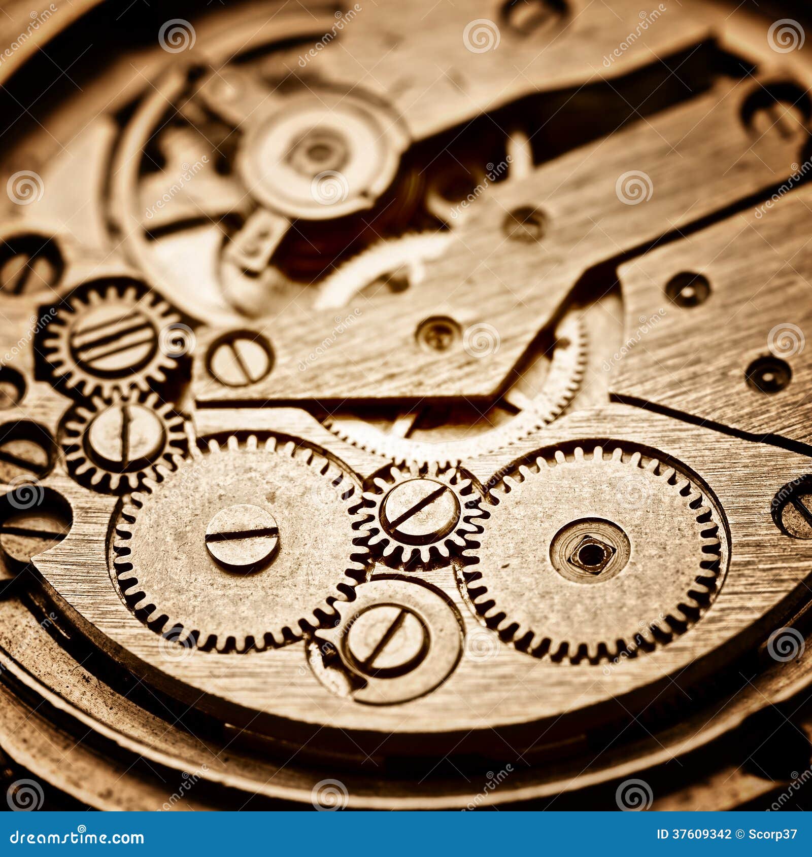 Alte Uhr stockfoto. Bild von antike, metall, drehbeschleunigung - 37609342