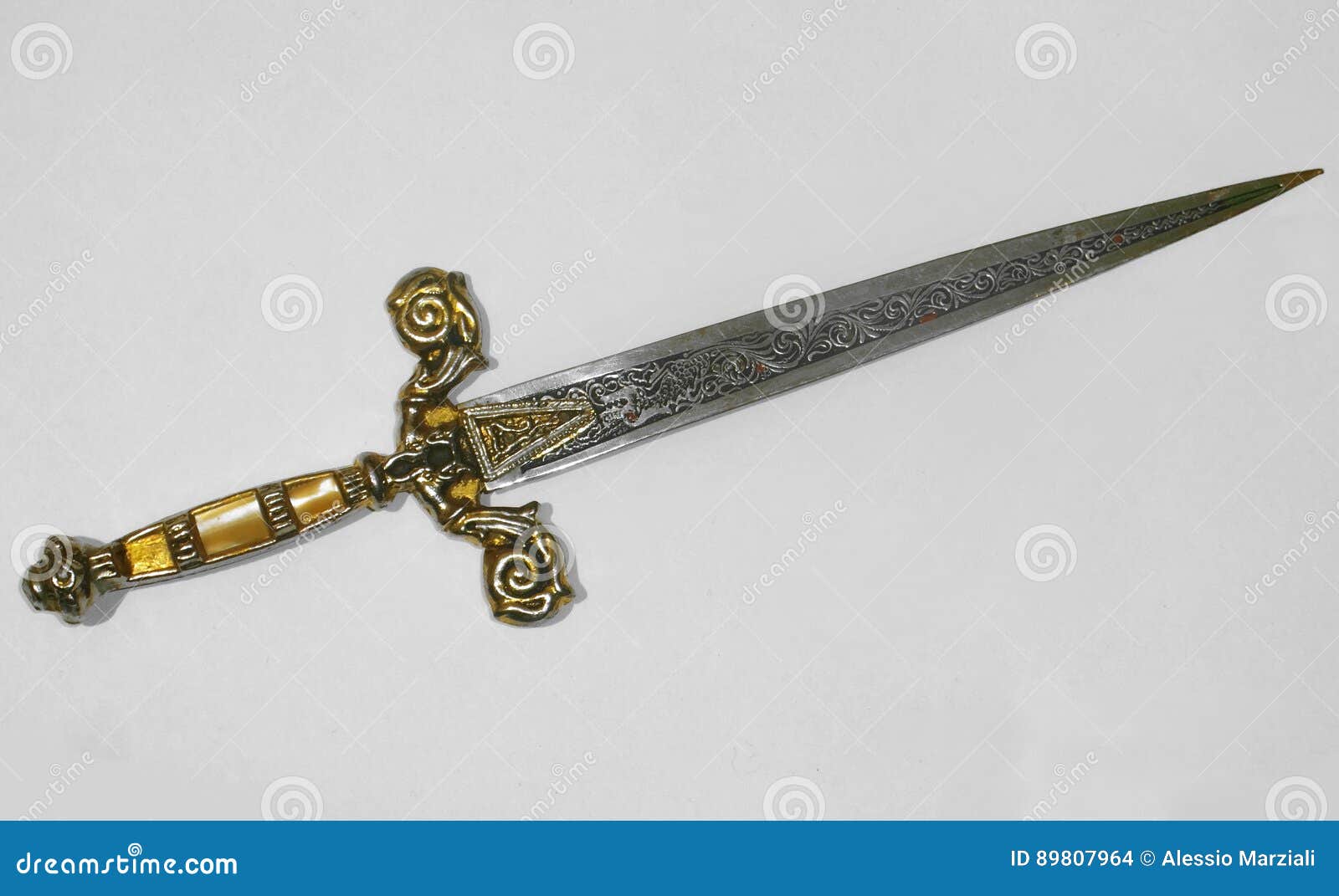 Alter Dolch stockfoto. Bild von schlacht, aufwendig, antike - 89807964