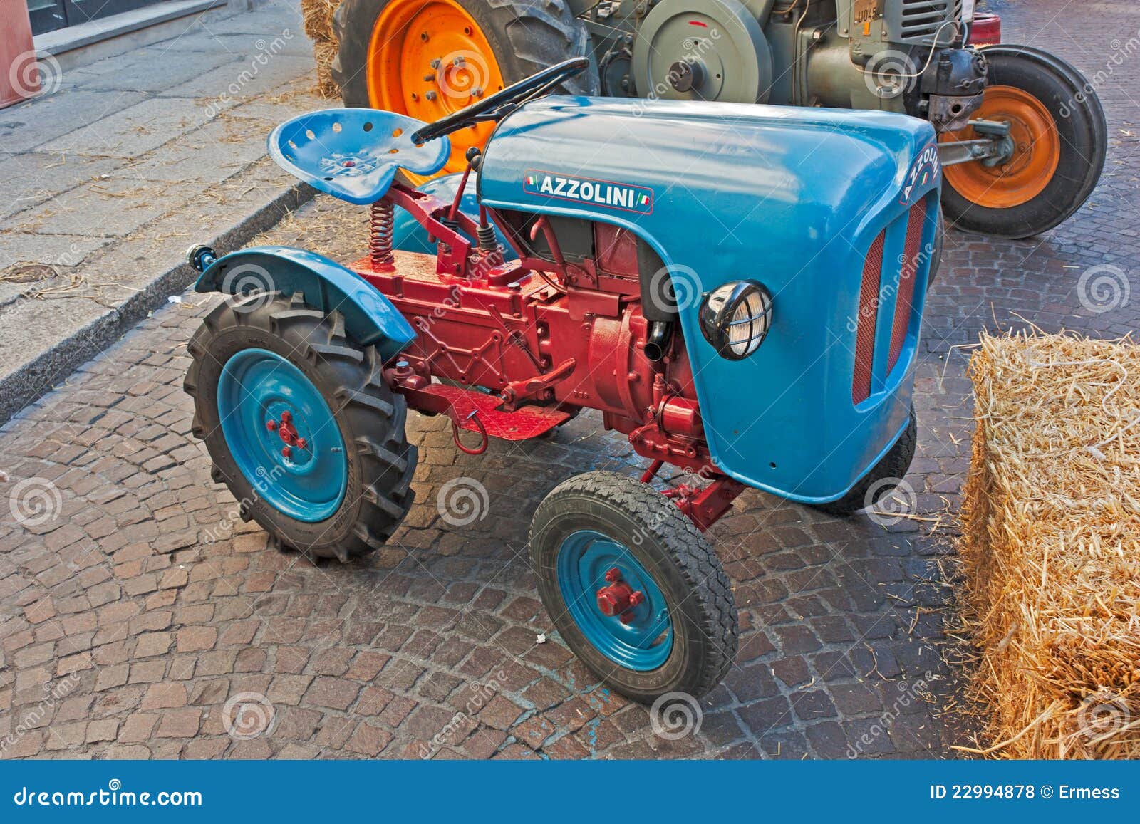 Alter Italienischer Traktor Redaktionelles Stockfoto - Bild: 22994878