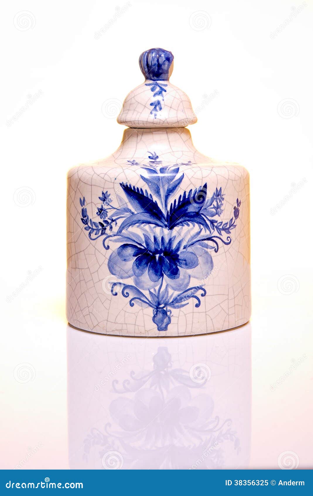 Alter Topf stockbild. Bild von antike, decklack, küche - 38356325