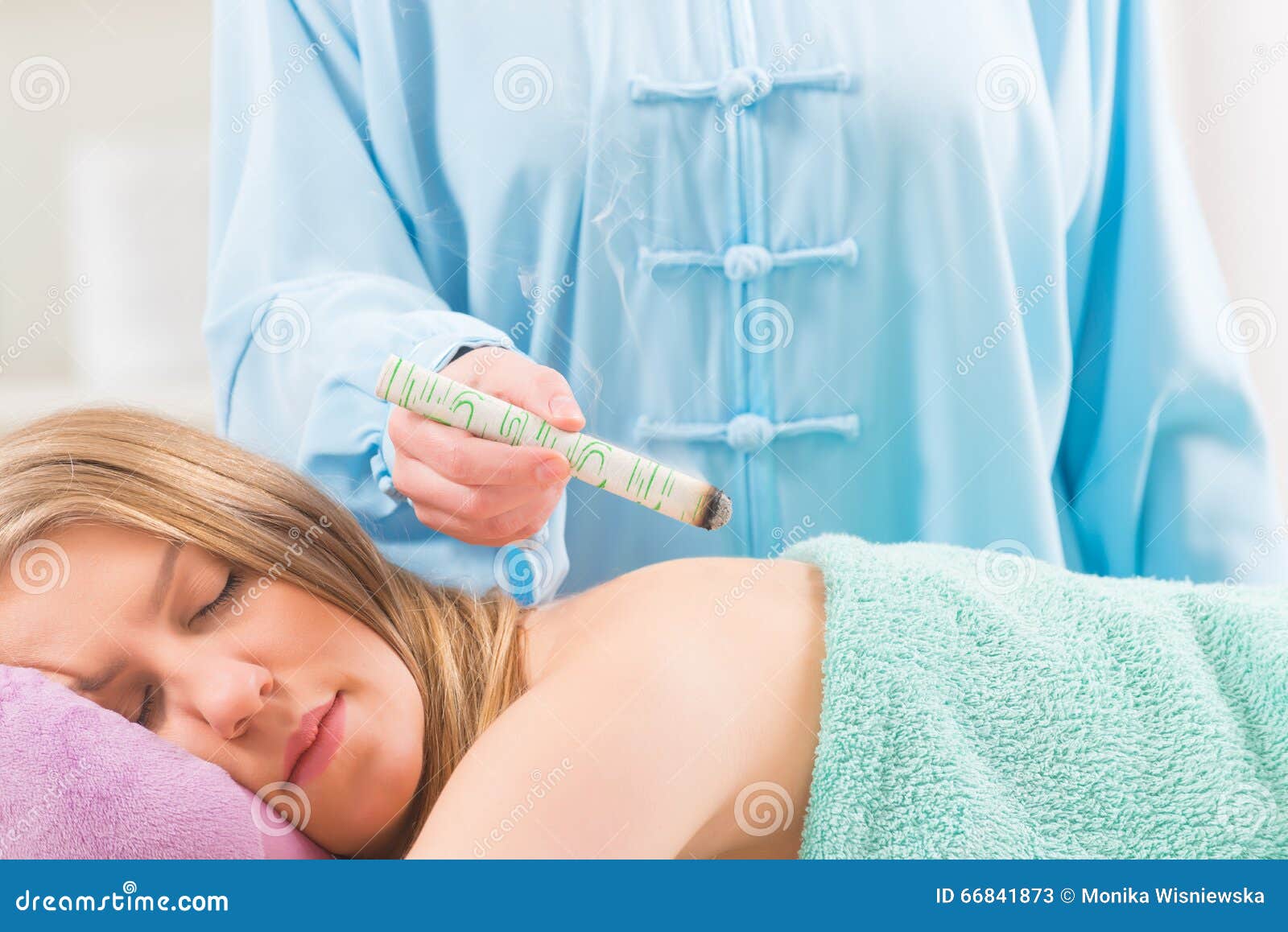 Alternative Medicine Therapist Doing Moxa Treatment Stock Image - Image ...