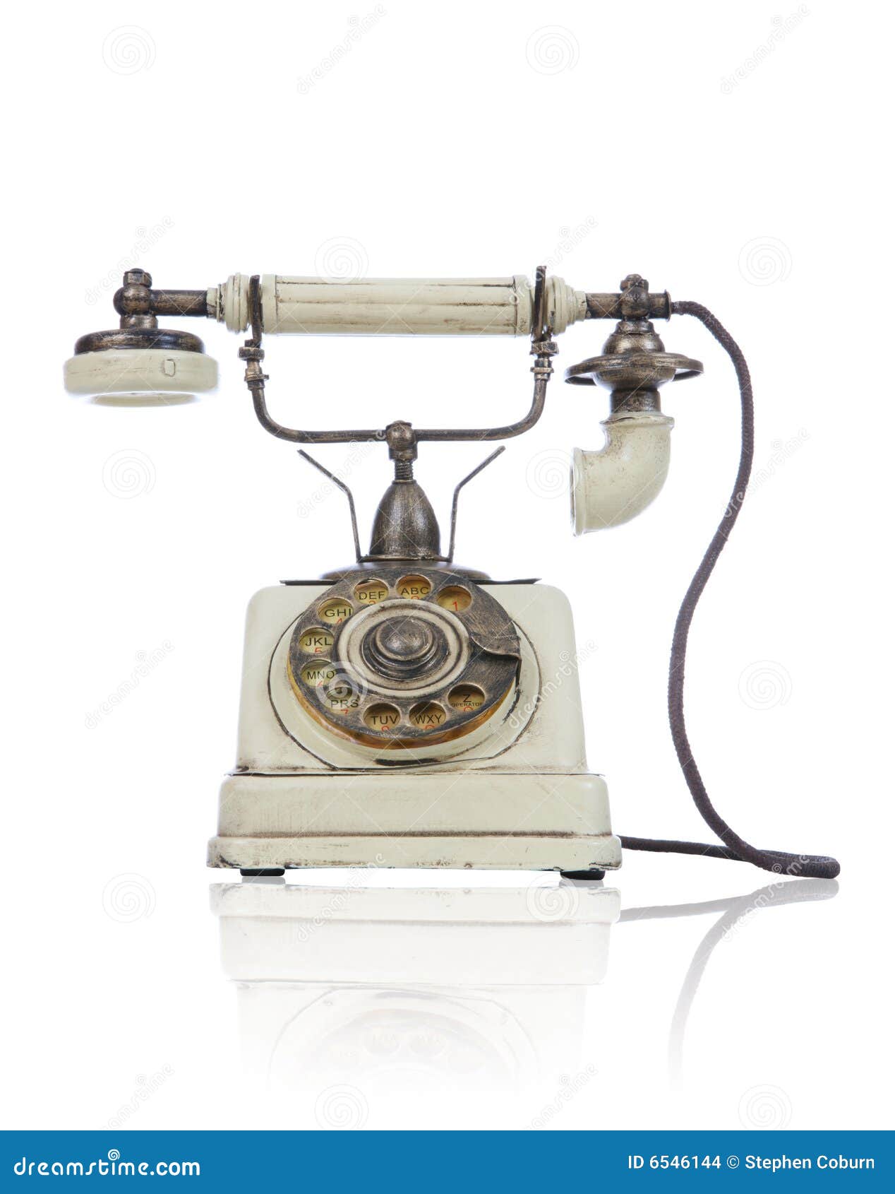 Altes Antikes Telefon über Weiß Stockfoto - Bild von hintergrund ...