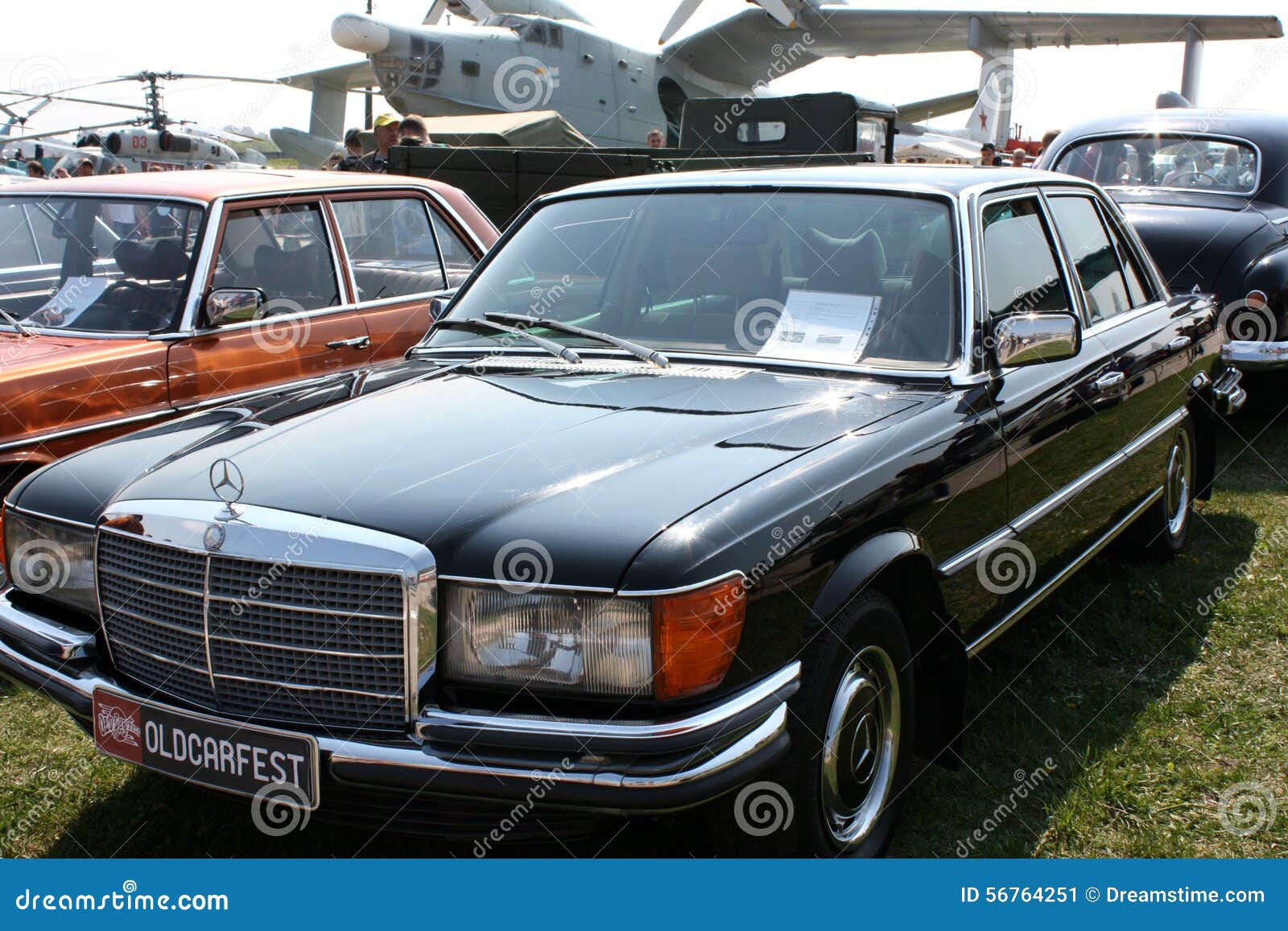 Altes Auto Mercedes redaktionelles foto. Bild von grill - 56764251