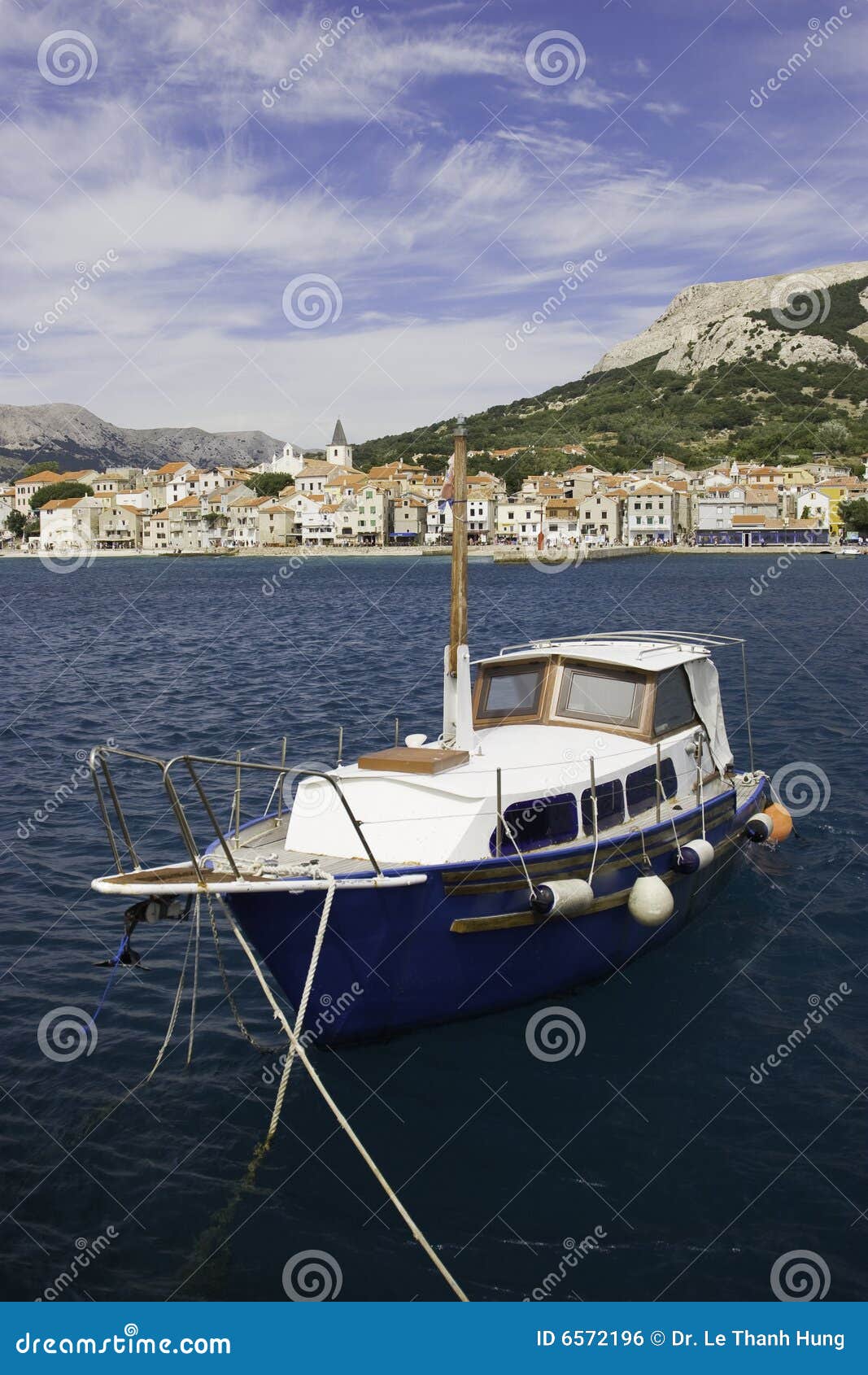 Altes Boot Bei Baska, Kroatien Stockfoto - Bild von meer, welle: 6572196