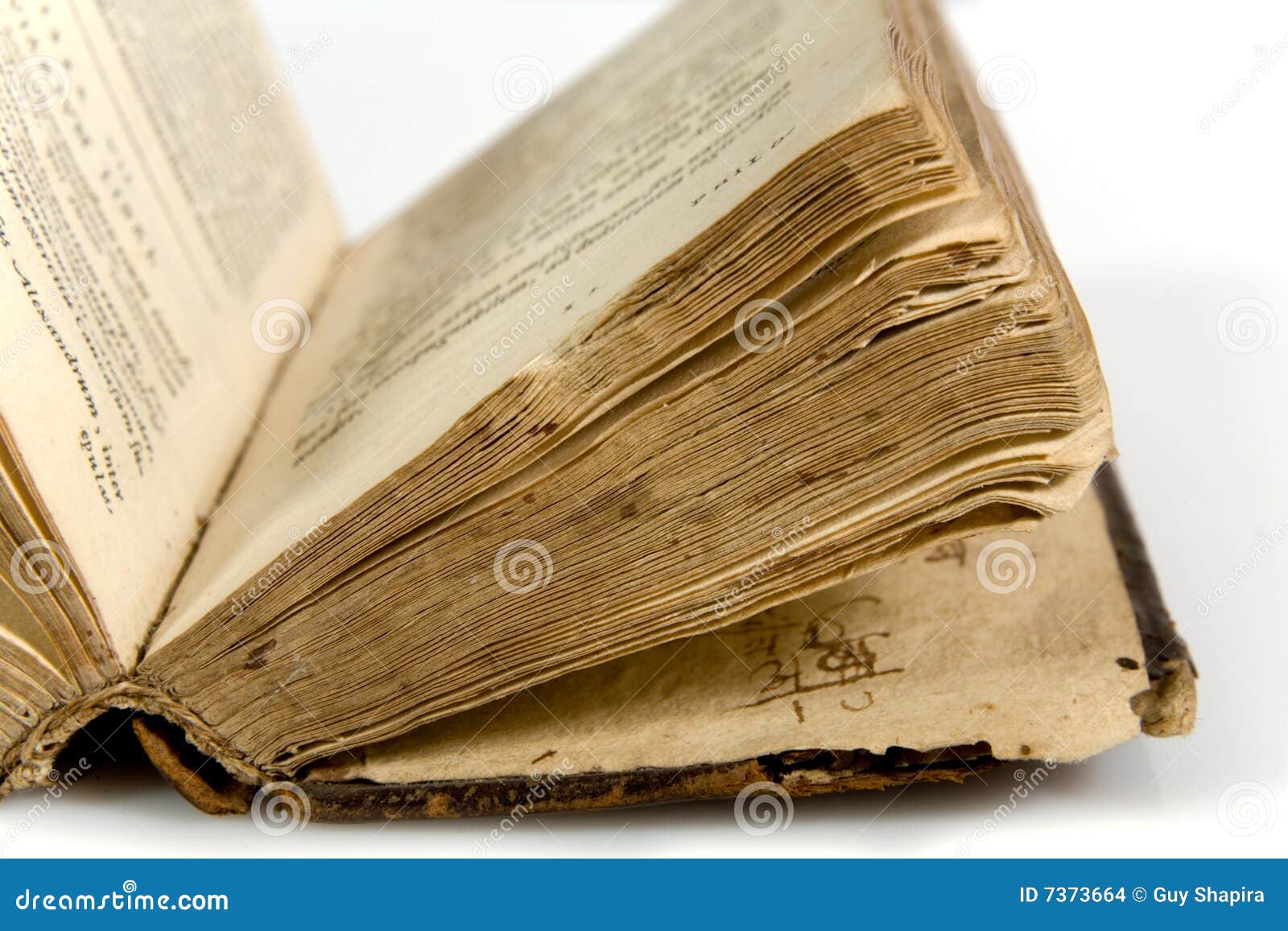Altes Buch stockfoto. Bild von sachkenntnis, buch, lernen - 7373664