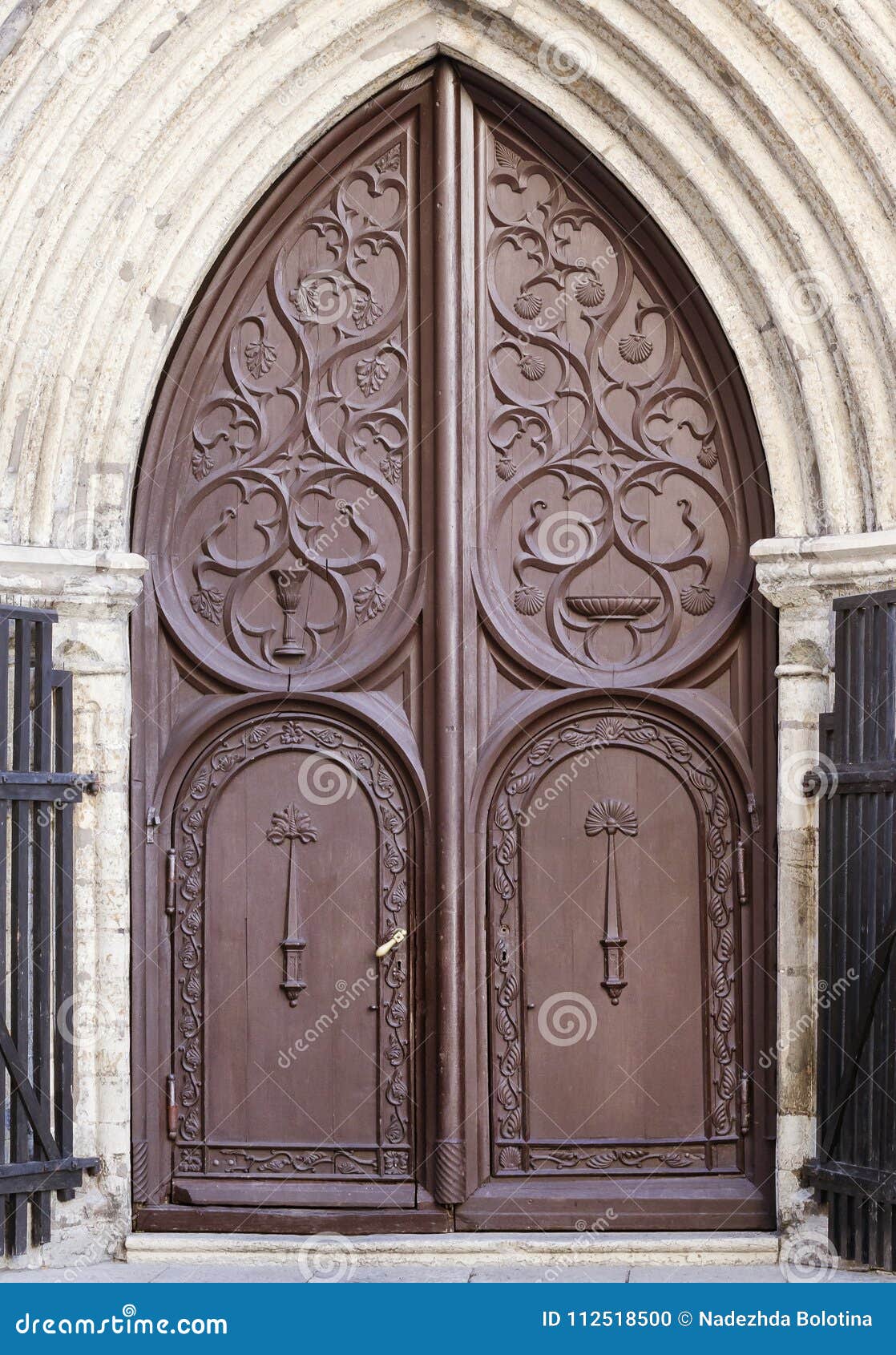 Altes Mittelalterliches Gatter Stockfoto - Bild von braun, fassade ...