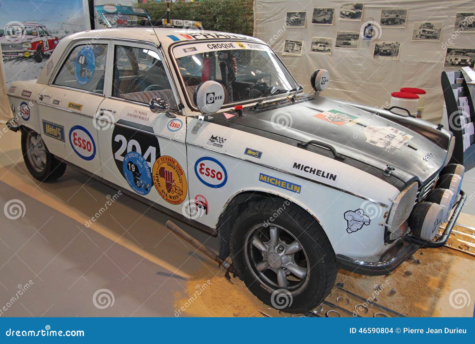 Altes Peugeot-Sammlungs-Auto Redaktionelles Stockbild - Bild von halle ...