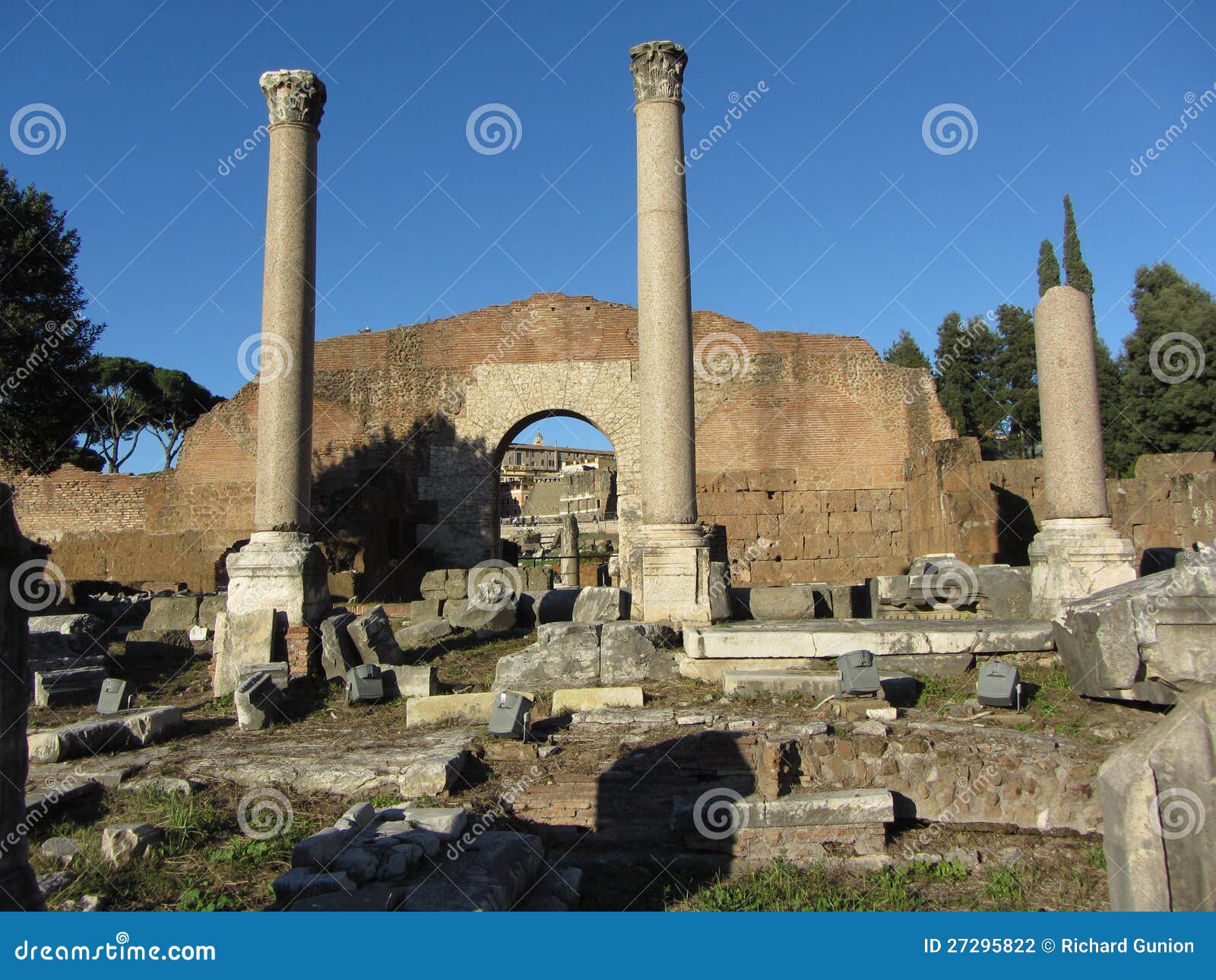 Altes Rom stockfoto. Bild von grenzstein, forum, himmel - 27295822