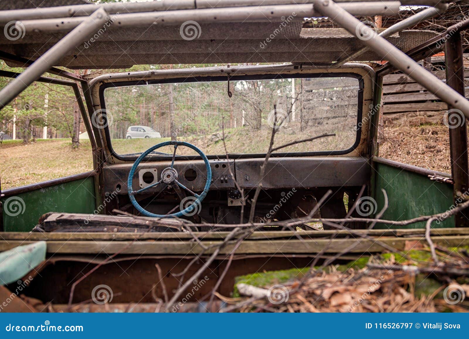 Altes rostiges Auto stockbild. Bild von maschine, autos - 116526797