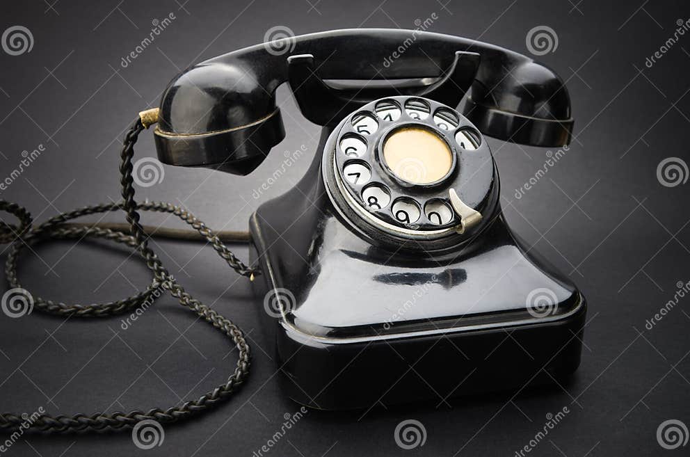 Altes schwarzes Telefon stockbild. Bild von hörer, nostalgiker - 21187871
