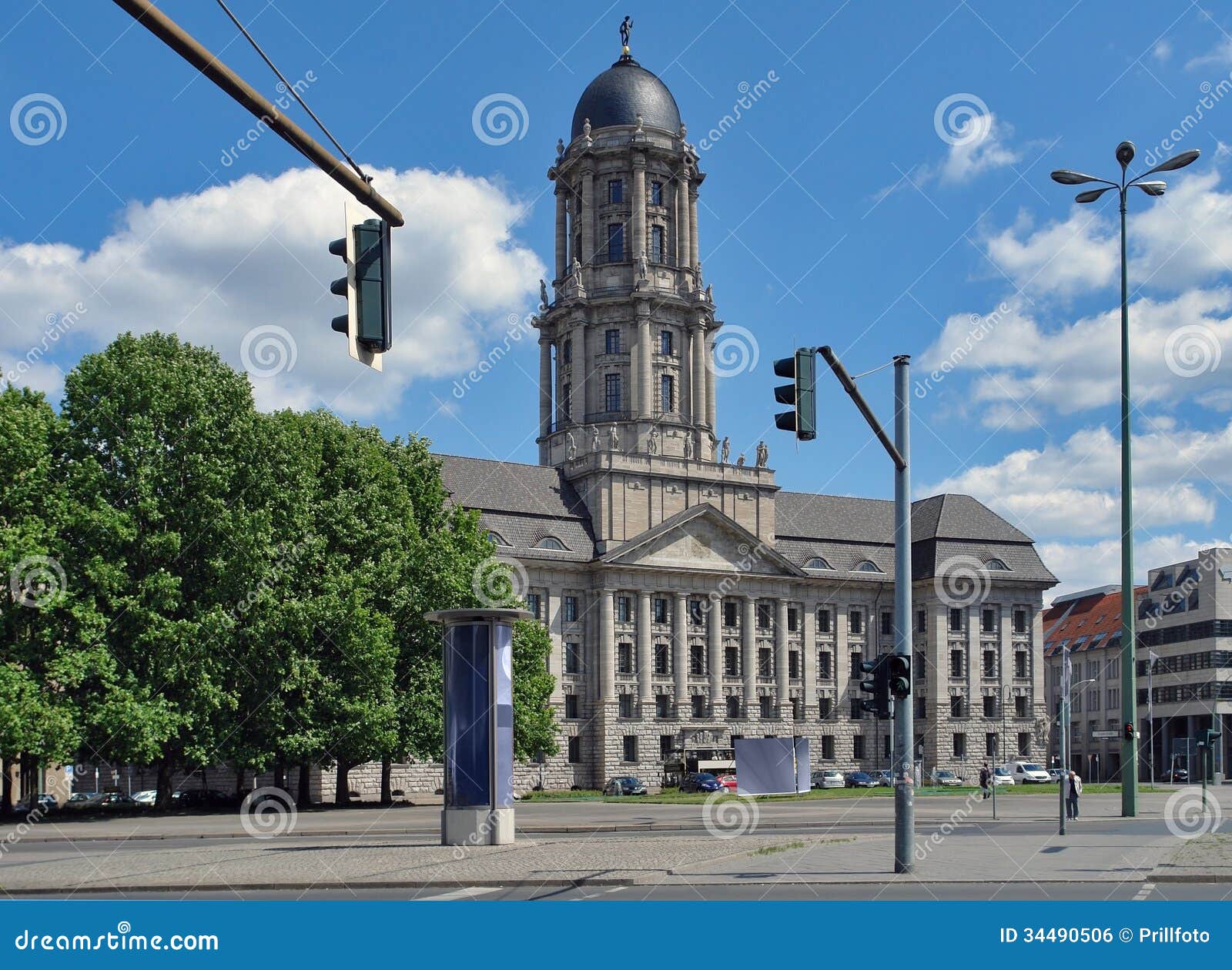 Altes Stadthaus in Berlin stock photo. Image of land - 34490506