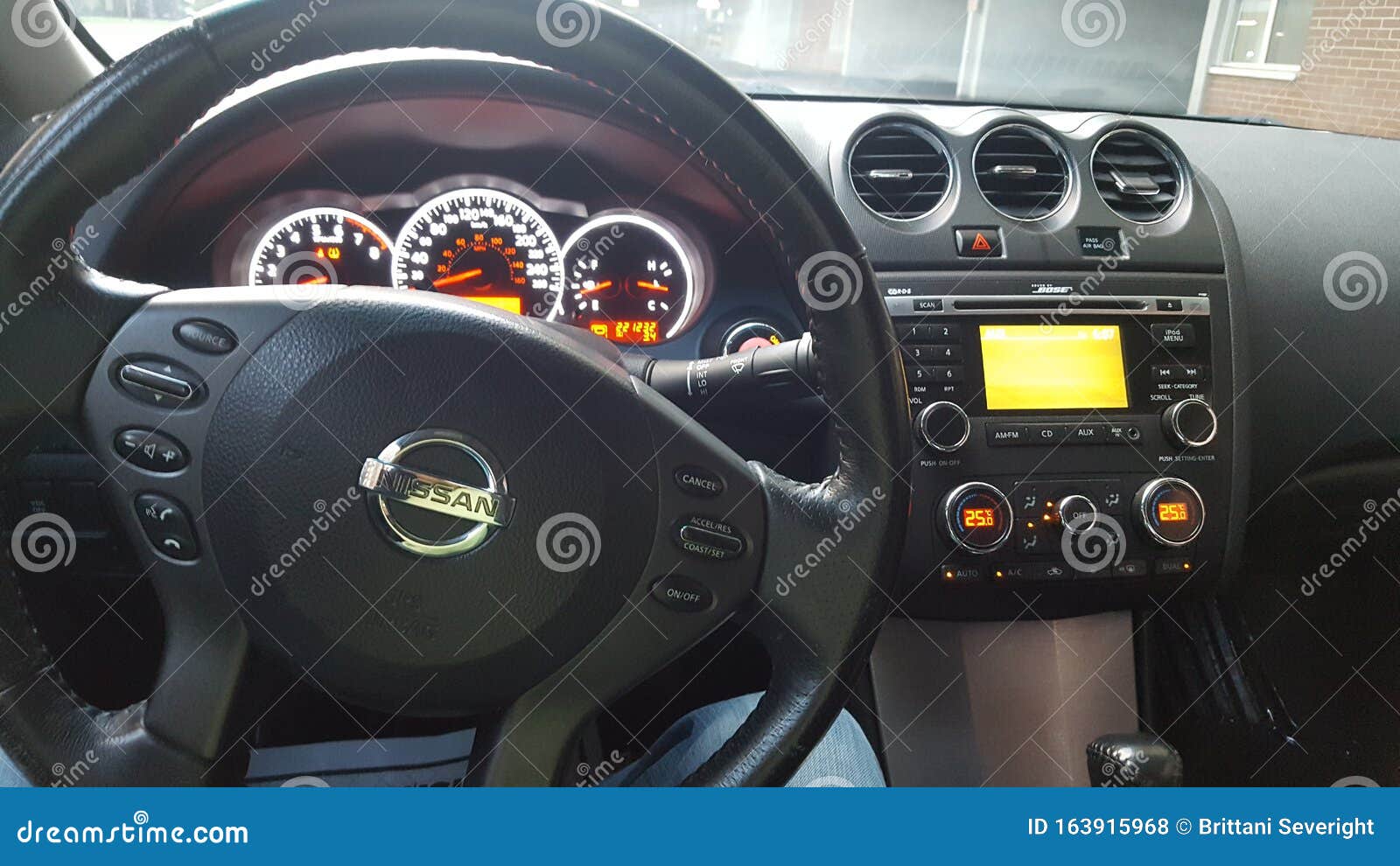 Nissan Altima 2010 Interior