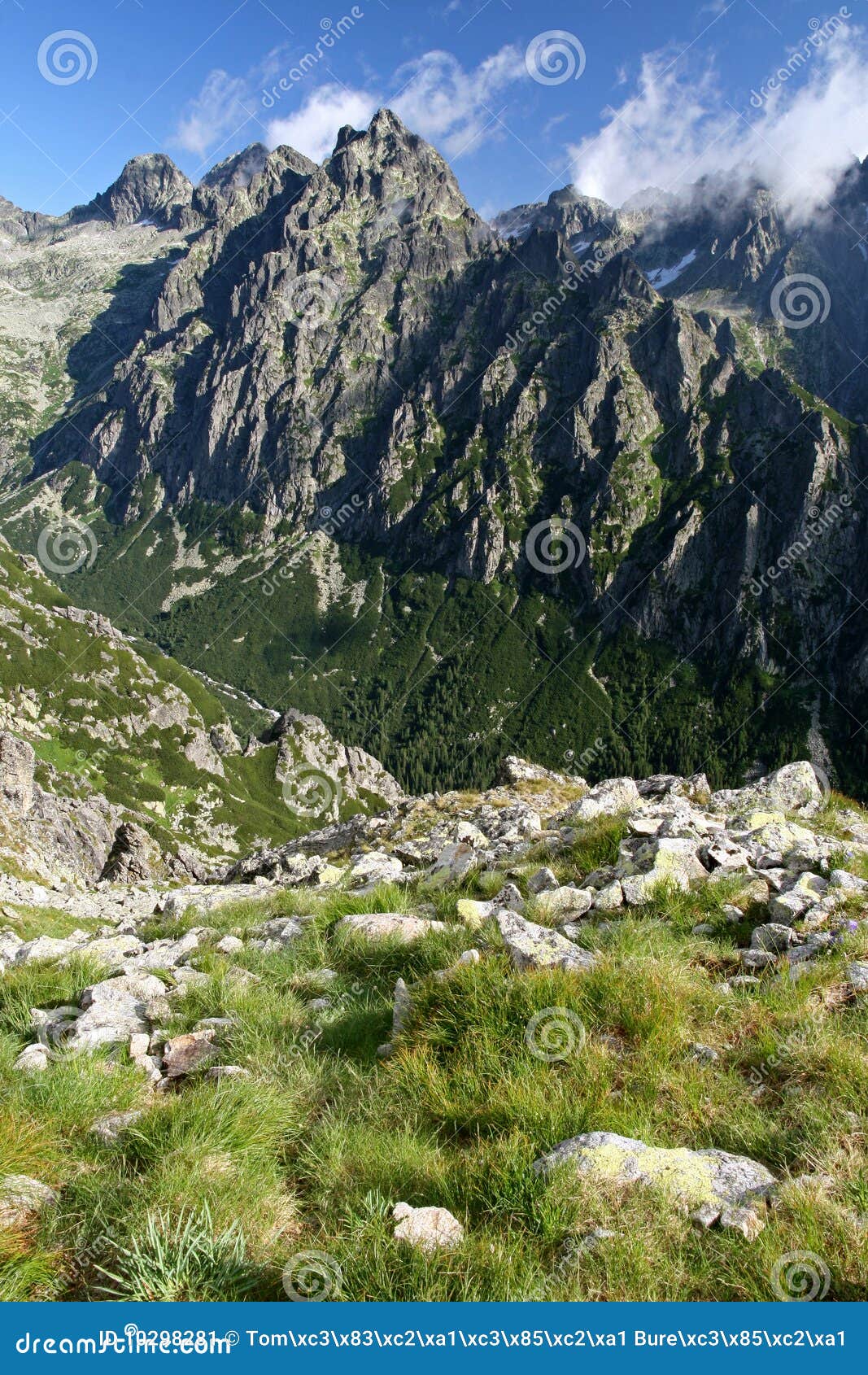 Alto Tatras VI imagen de archivo. Imagen de roca, picos - 10298281