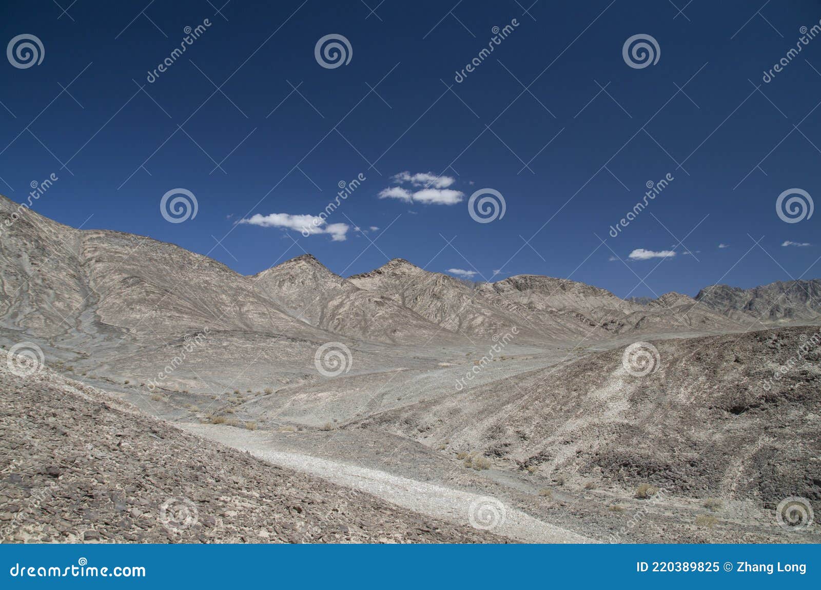 Altun Mountains stock image. Image of gobi, desertyadan - 220389825