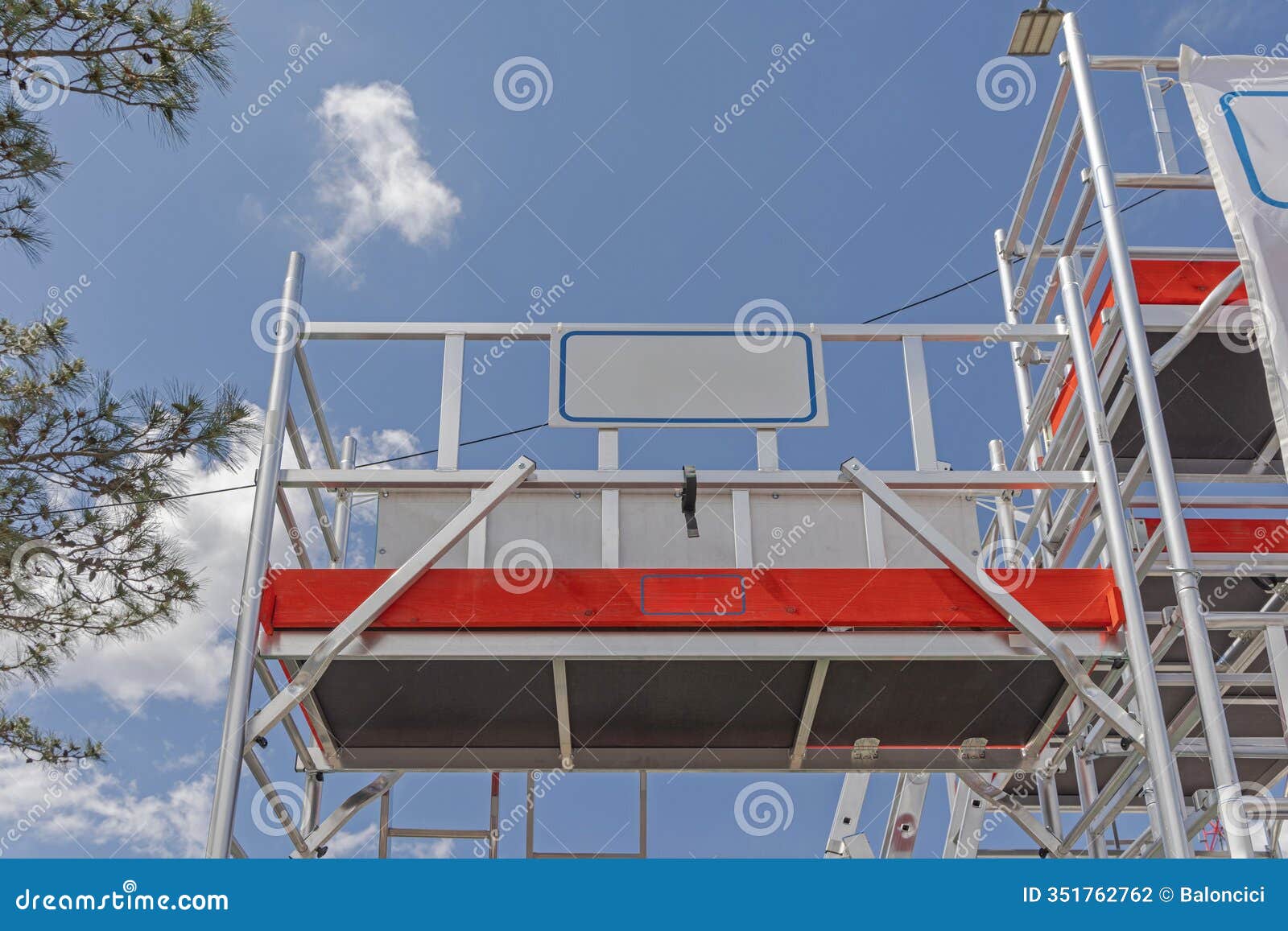 Aluminium Scaffolding Tower Stock Photo - Image of scaffolding, tower ...