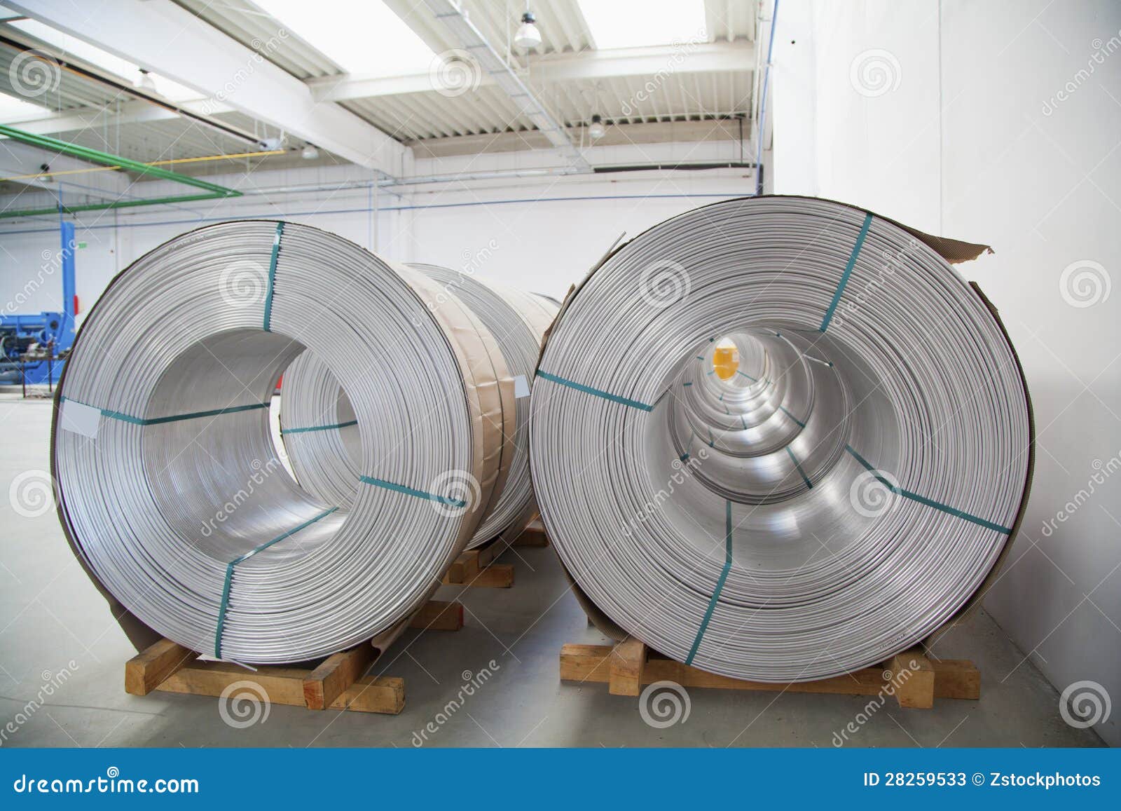 Aluminium spools stock image. Image of wire, cable, recycling - 28259533