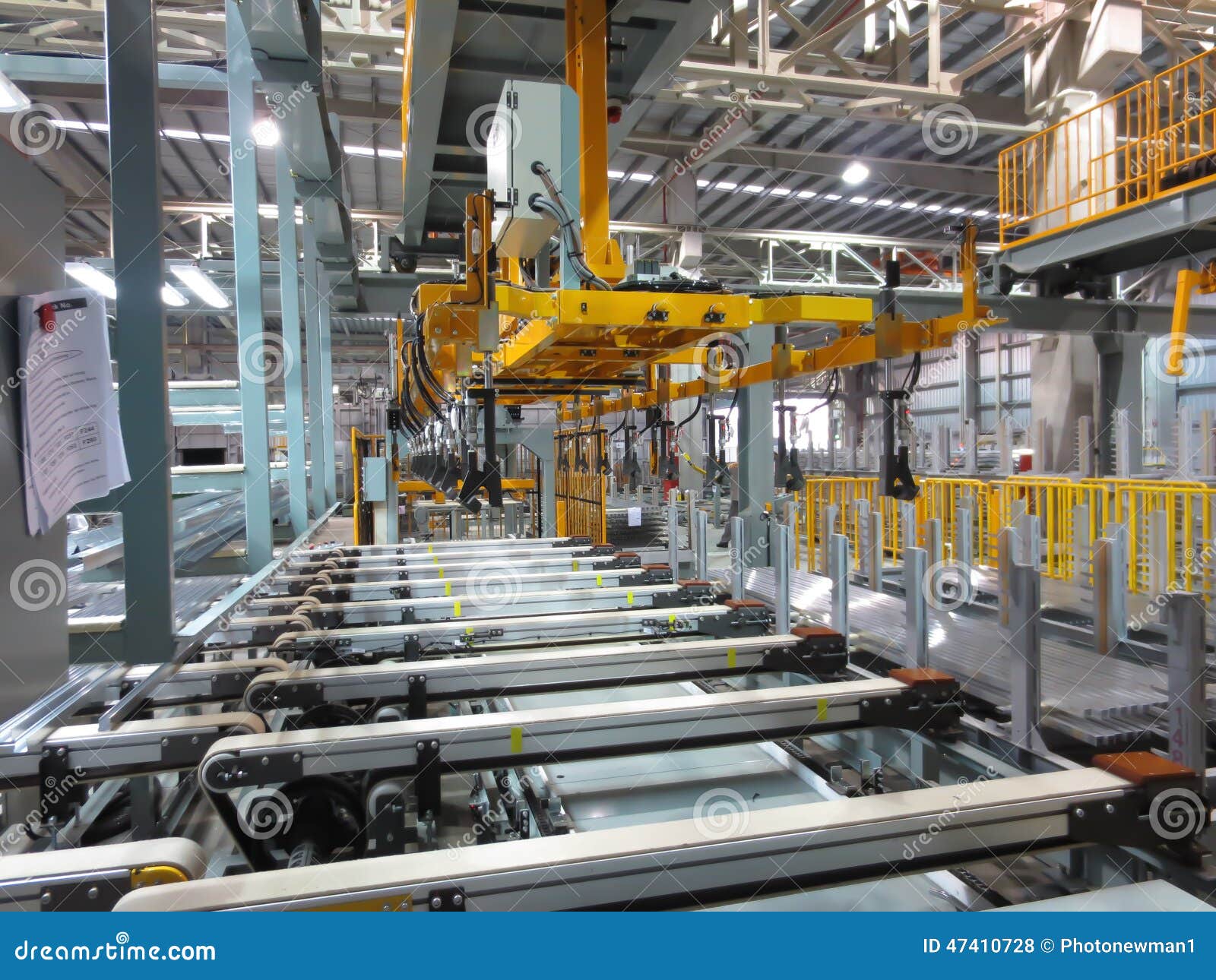 Aluminum auto lifting stock photo. Image of white, industrial - 47410728