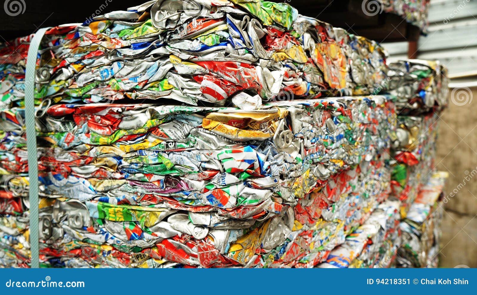 Aluminum Can Recycling Stock Photos - Download 5,768 Royalty Free Photos