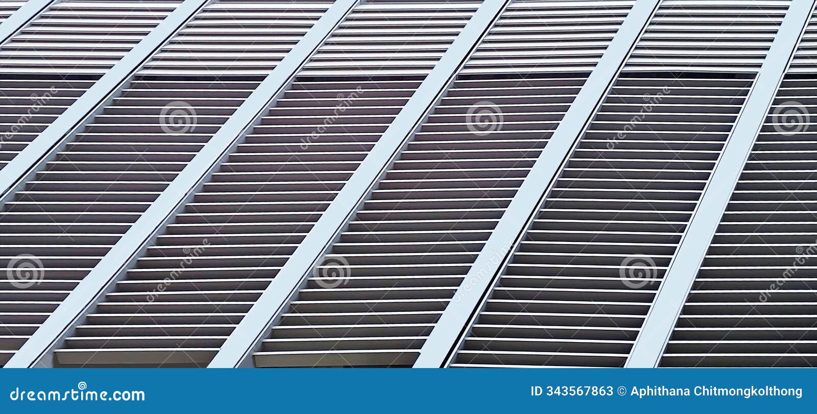 Aluminum Composite Privacy Screen with Ventilation Holes Geometric ...