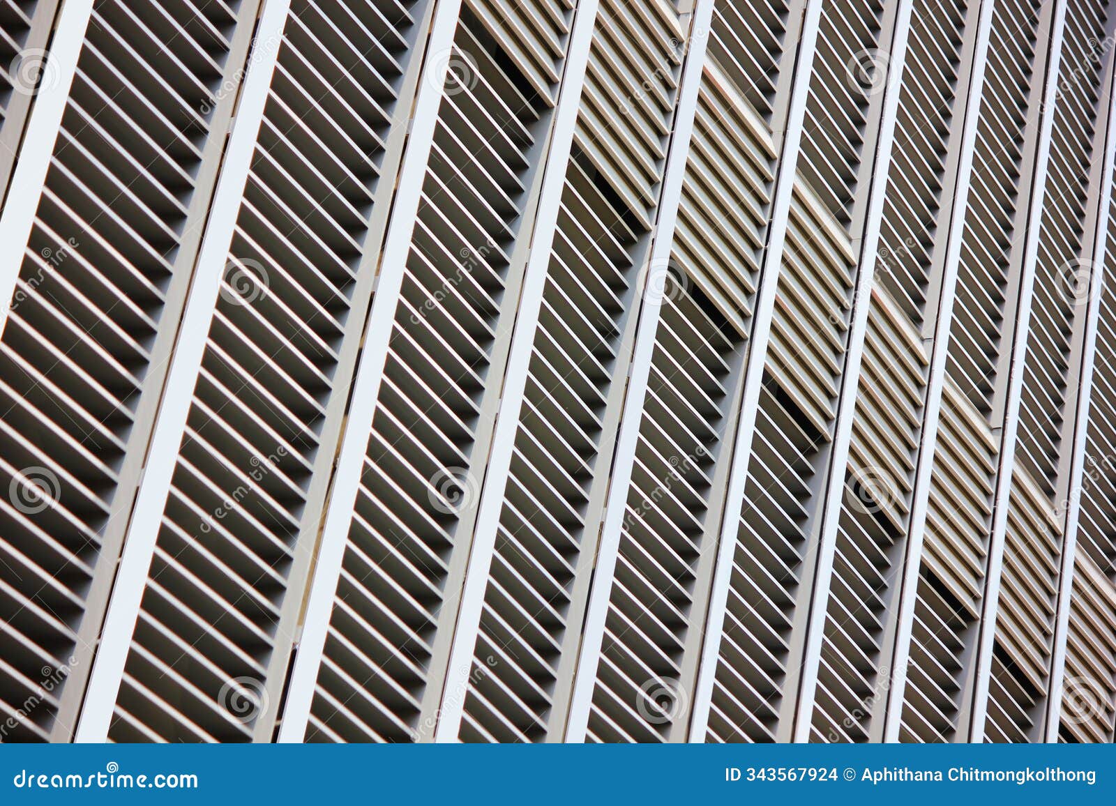 Aluminum Composite Privacy Screen with Ventilation Holes Geometric ...