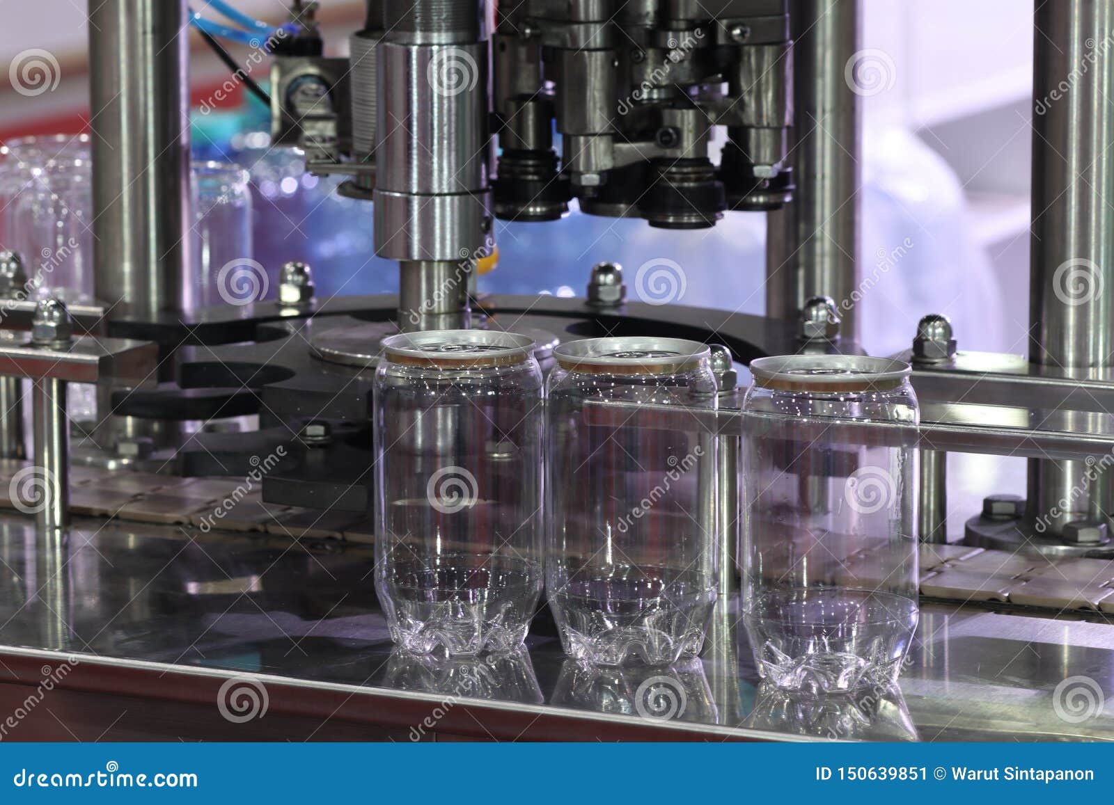 Aluminum Lid Packing Machine for Plastic Can Stock Image - Image of ...