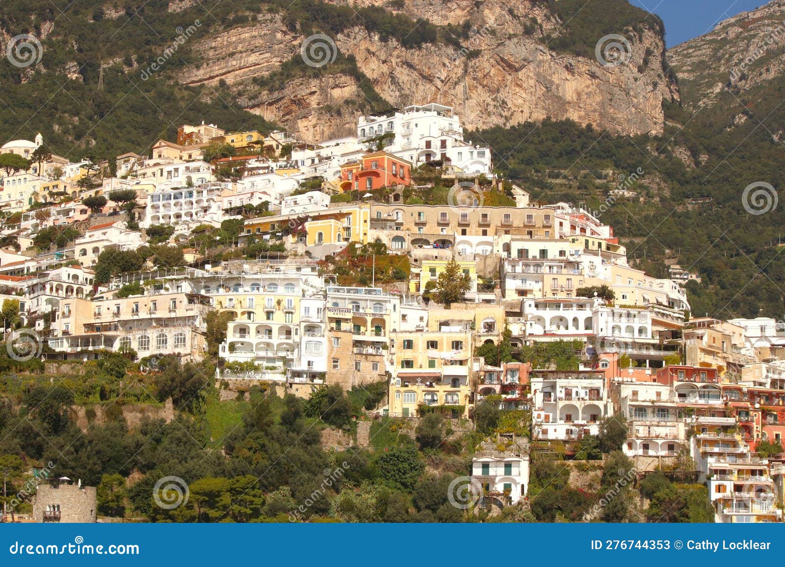 Colorful Home Built into the Cliffs of the Amalfi Coast in Positano ...
