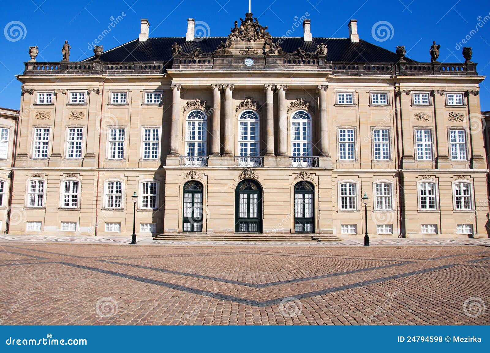 Amalienborg Palace, Copenhagen, Denmark Stock Photo - Image of historic ...