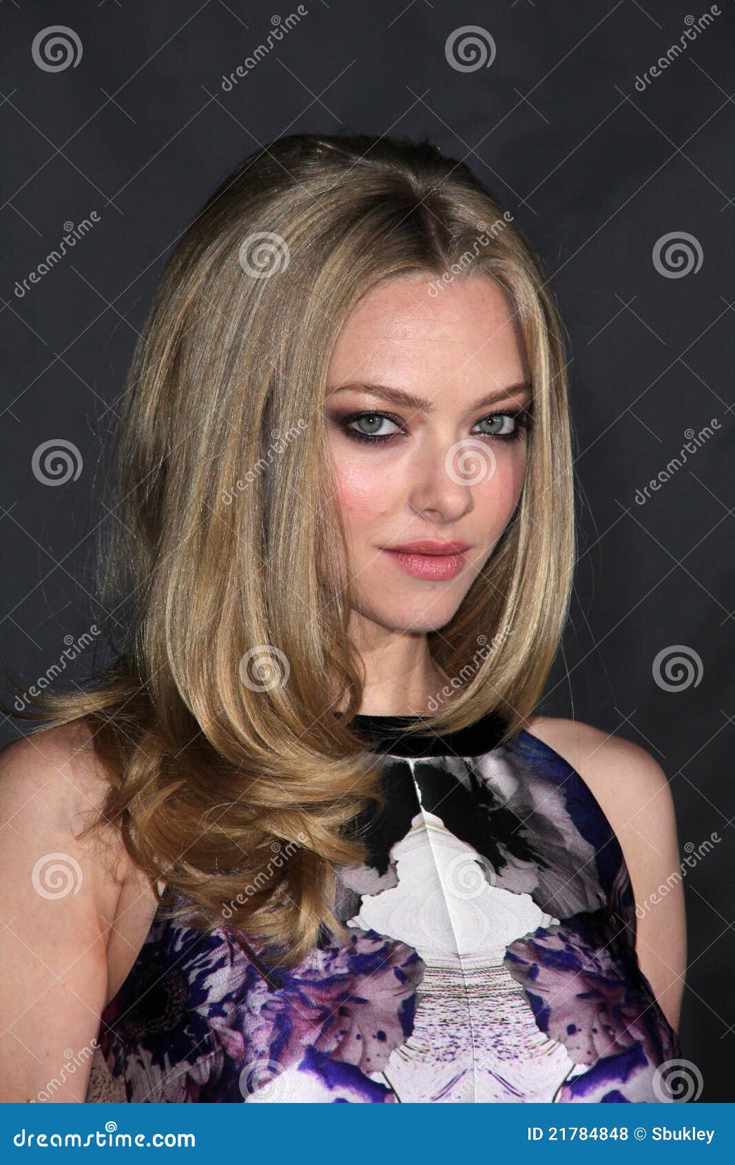 Amanda Seyfried foto de archivo editorial. Imagen de amanda - 21784848