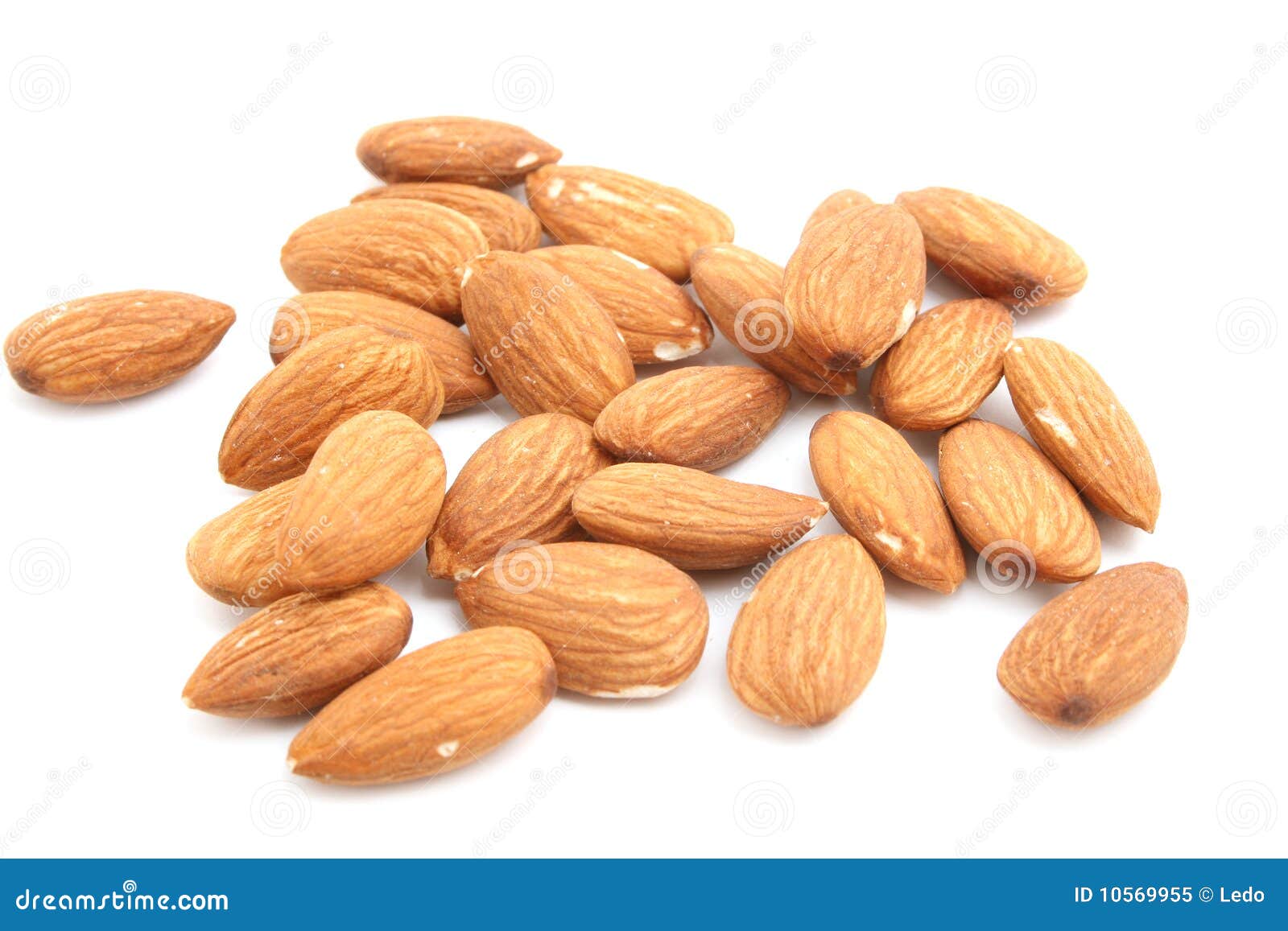 Amandel stock afbeelding. Image of bruin, vers, zaden - 10569955