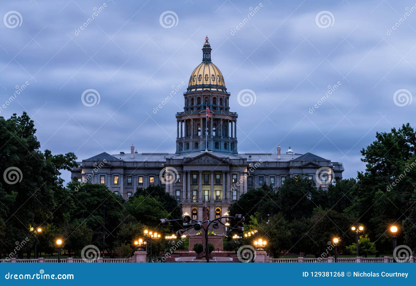 Amanecer Sobre El Edificio De La Capital Del Estado De Colorado Denver ...